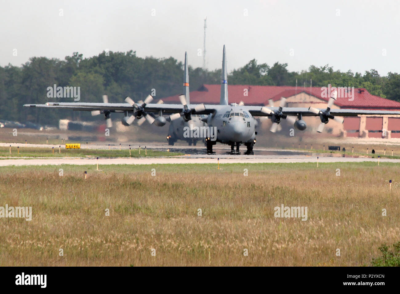 Army reserve and national guard members during the 94th training hi-res ...