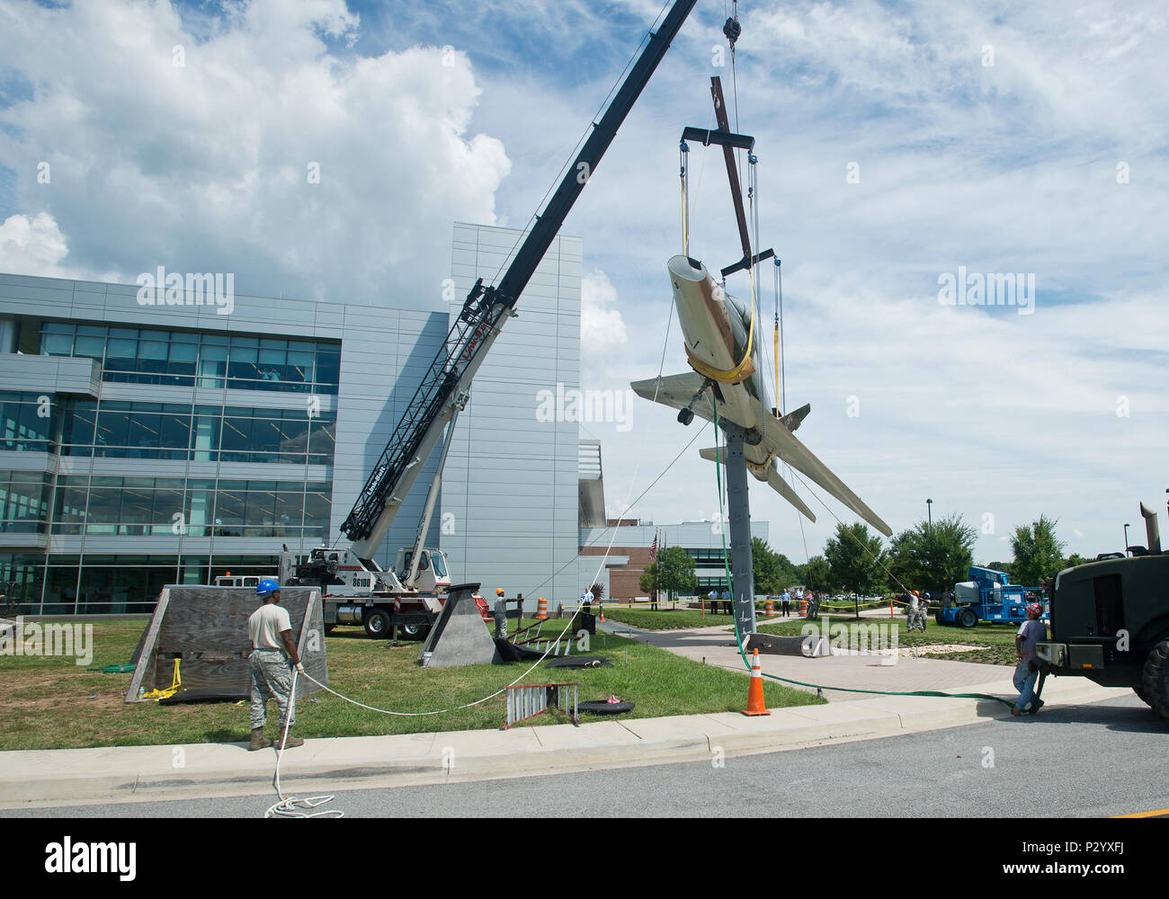 172nd air lift wing hi-res stock photography and images - Alamy