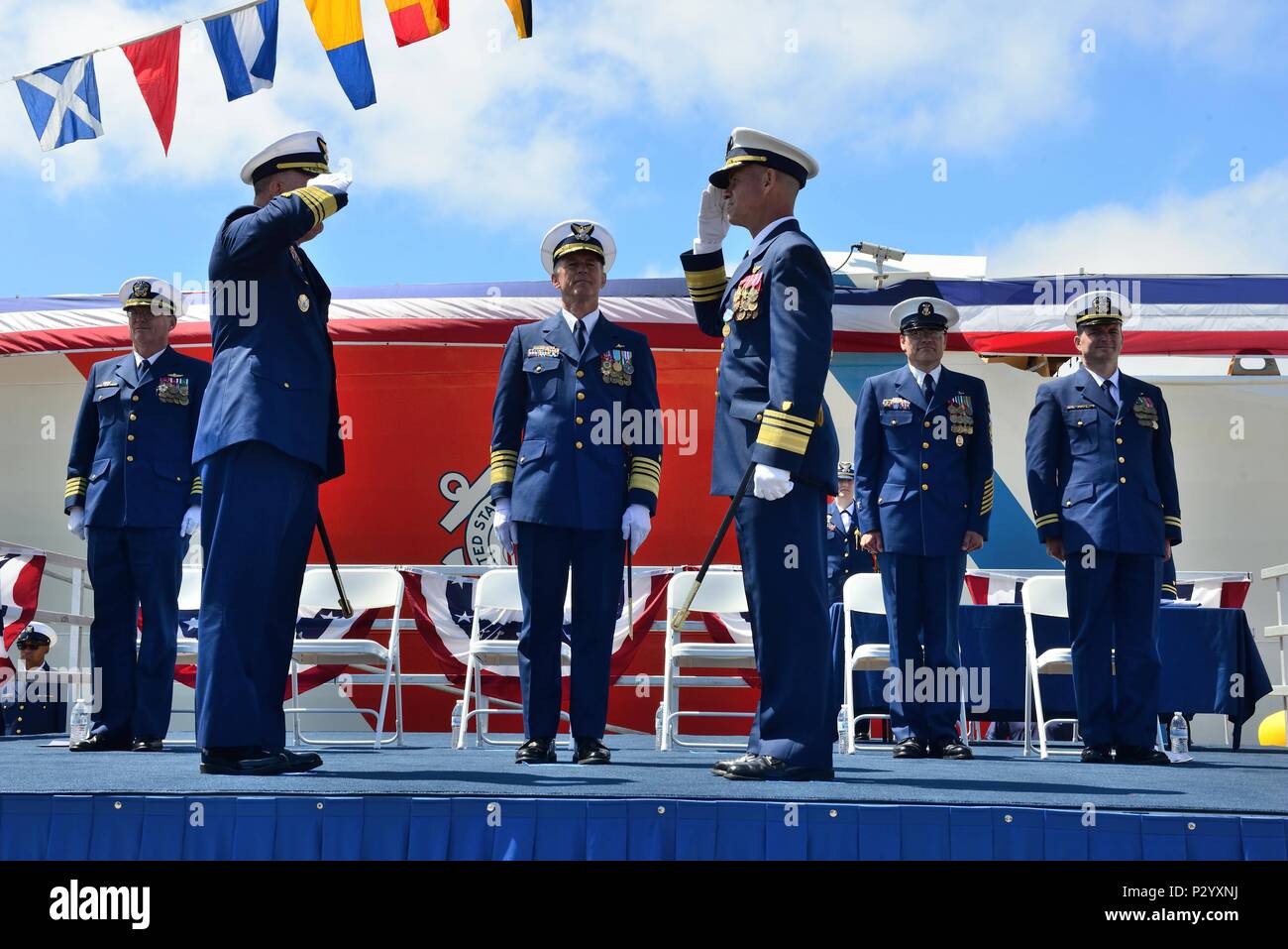 Vice Adm. Charles W. Ray and Vice Adm. Fred M. Midgette exchange ...