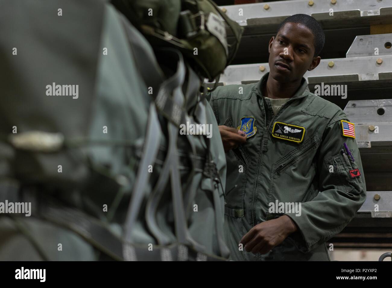 Joint airdrop inspector hi-res stock photography and images - Alamy