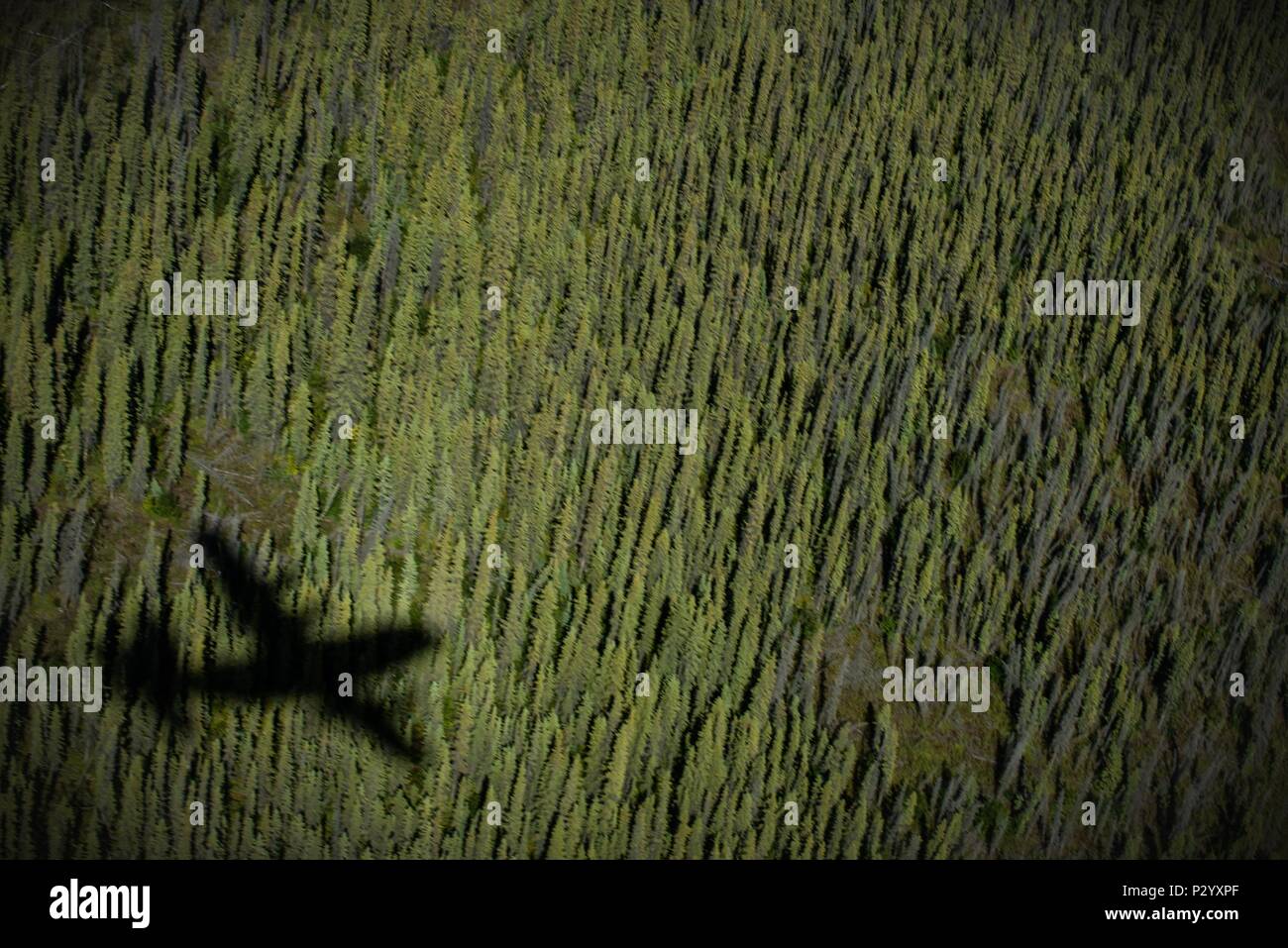 C 130 combat shadow hi-res stock photography and images - Alamy