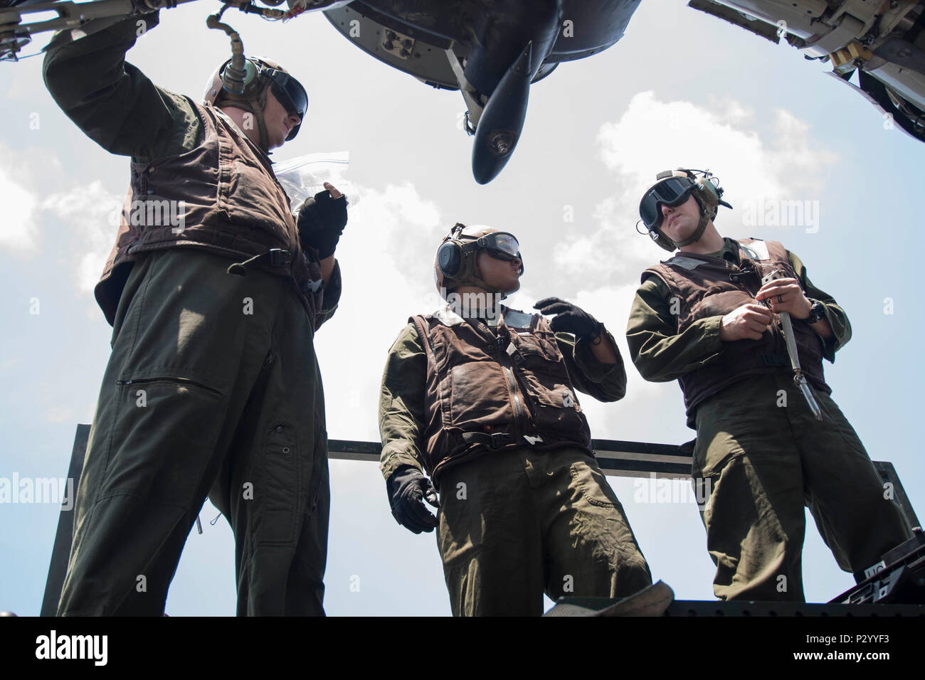 Mv 22 osprey rotor hub hi-res stock photography and images - Alamy