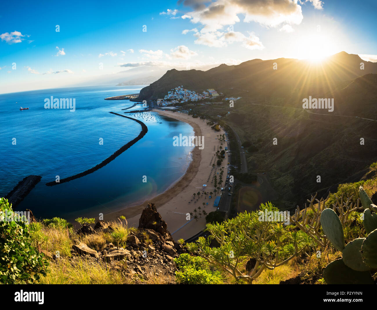 Yellow sand tropical beach teresitas hi-res stock photography and ...