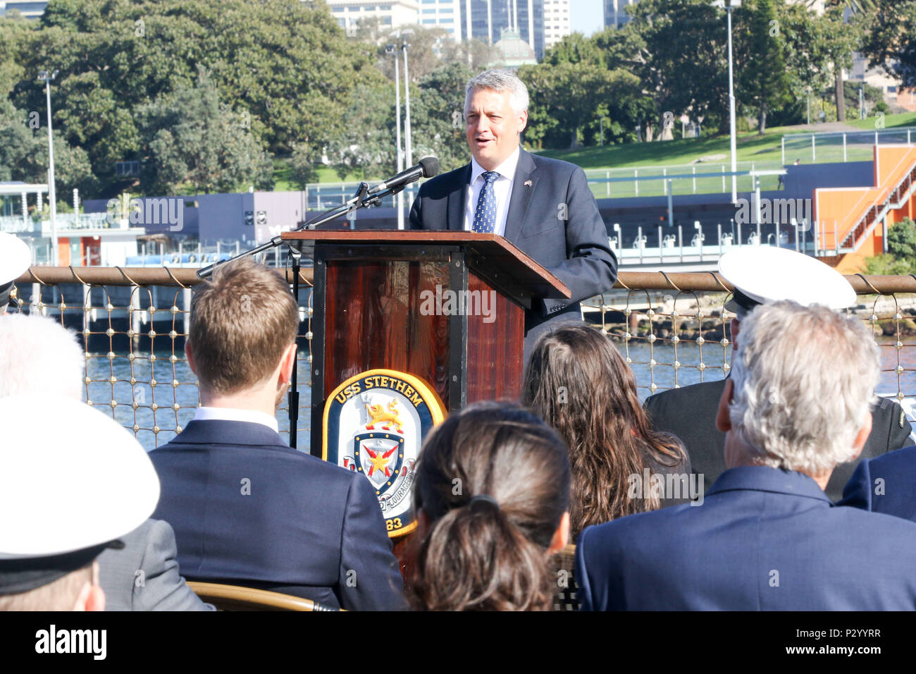 160815-N-BN625-003 SYDNEY (Aug. 15, 2016) The U.S. Deputy Under ...