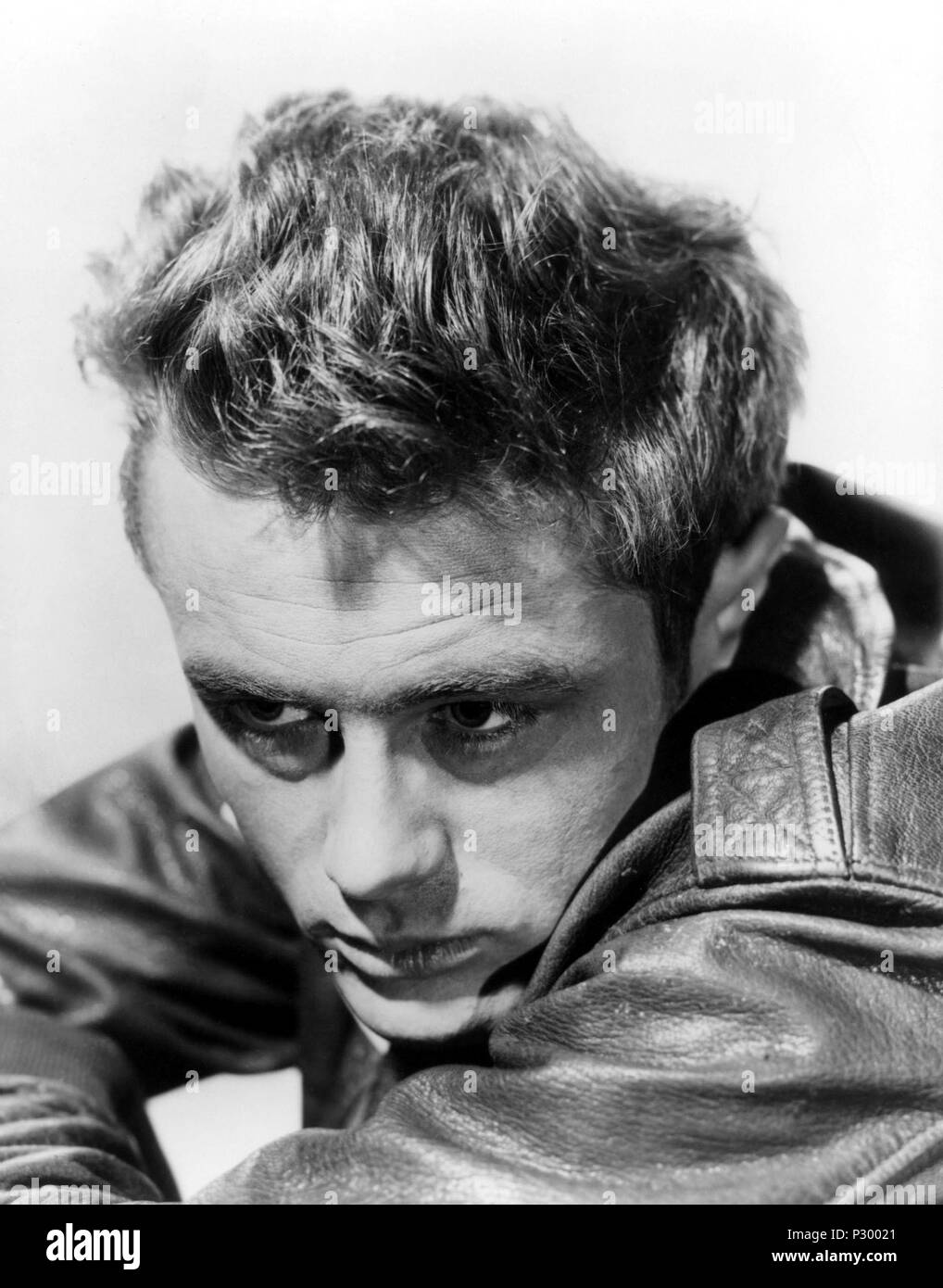 James dean portrait Black and White Stock Photos & Images - Alamy