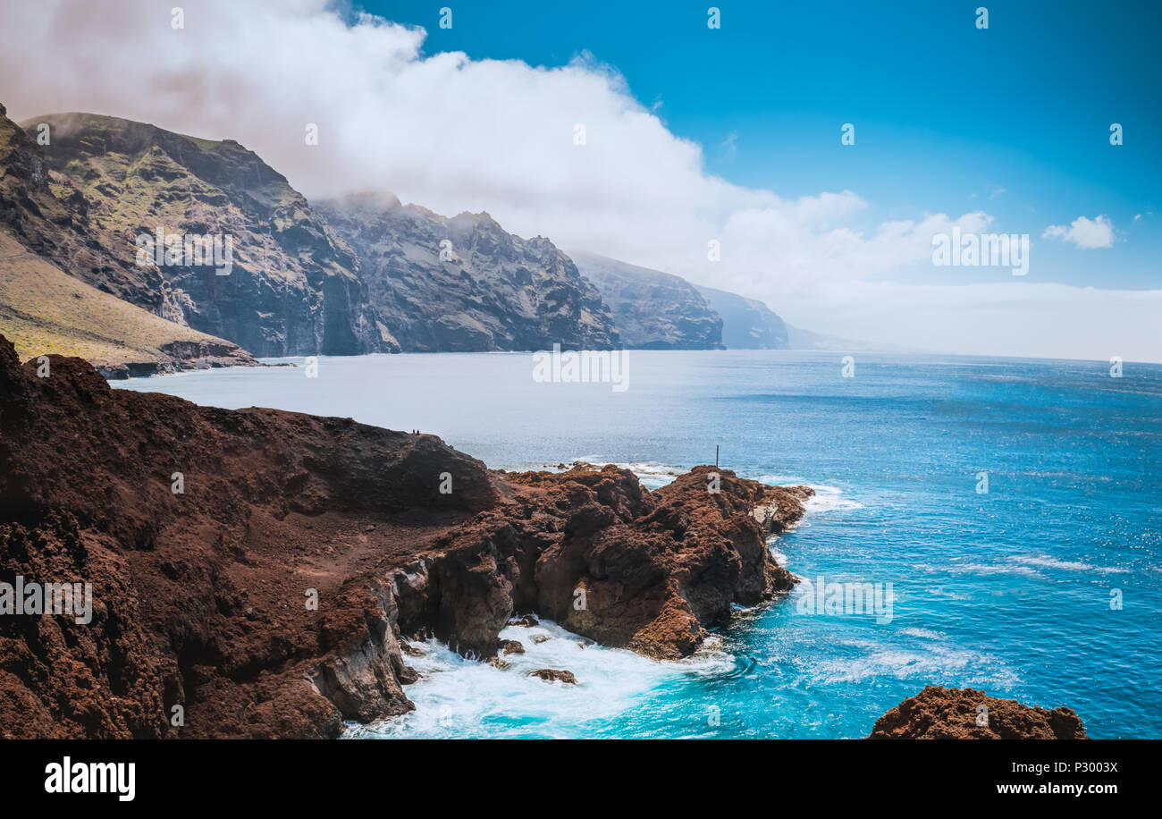 Island rock pool hi-res stock photography and images - Alamy