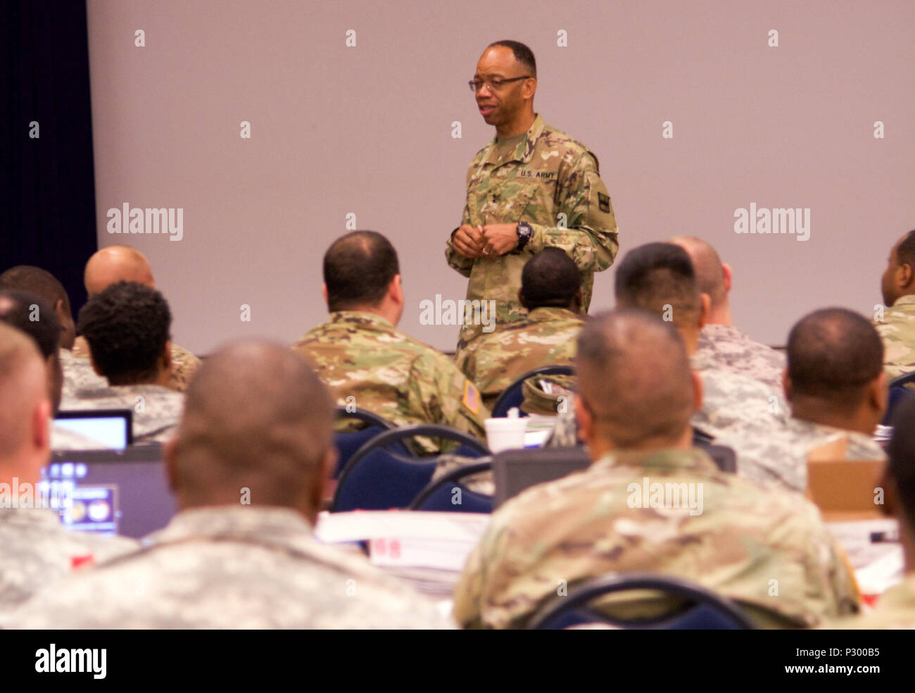 Professional roper hi-res stock photography and images - Alamy