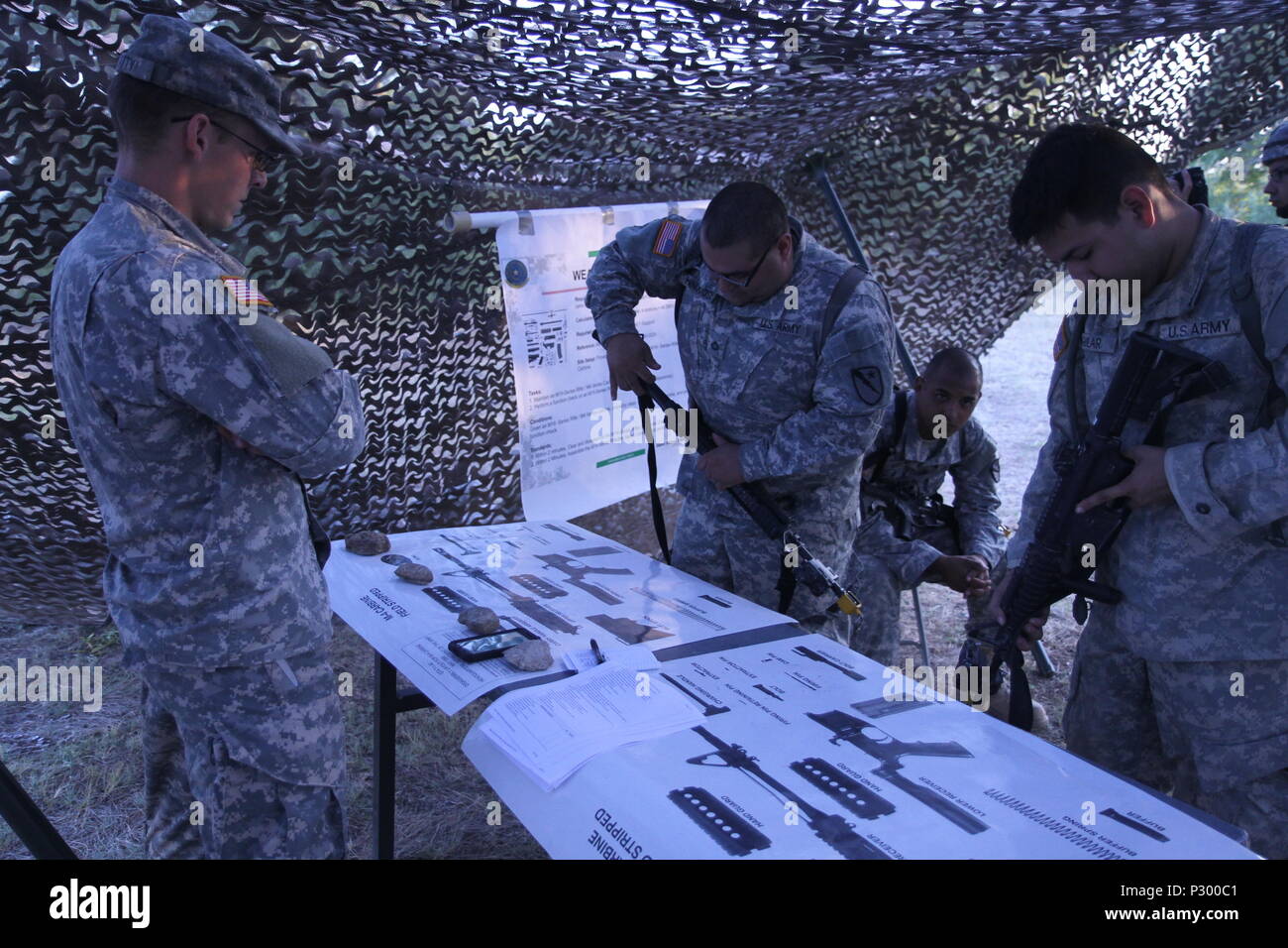 136th maneuver enhancement brigade hi-res stock photography and images ...