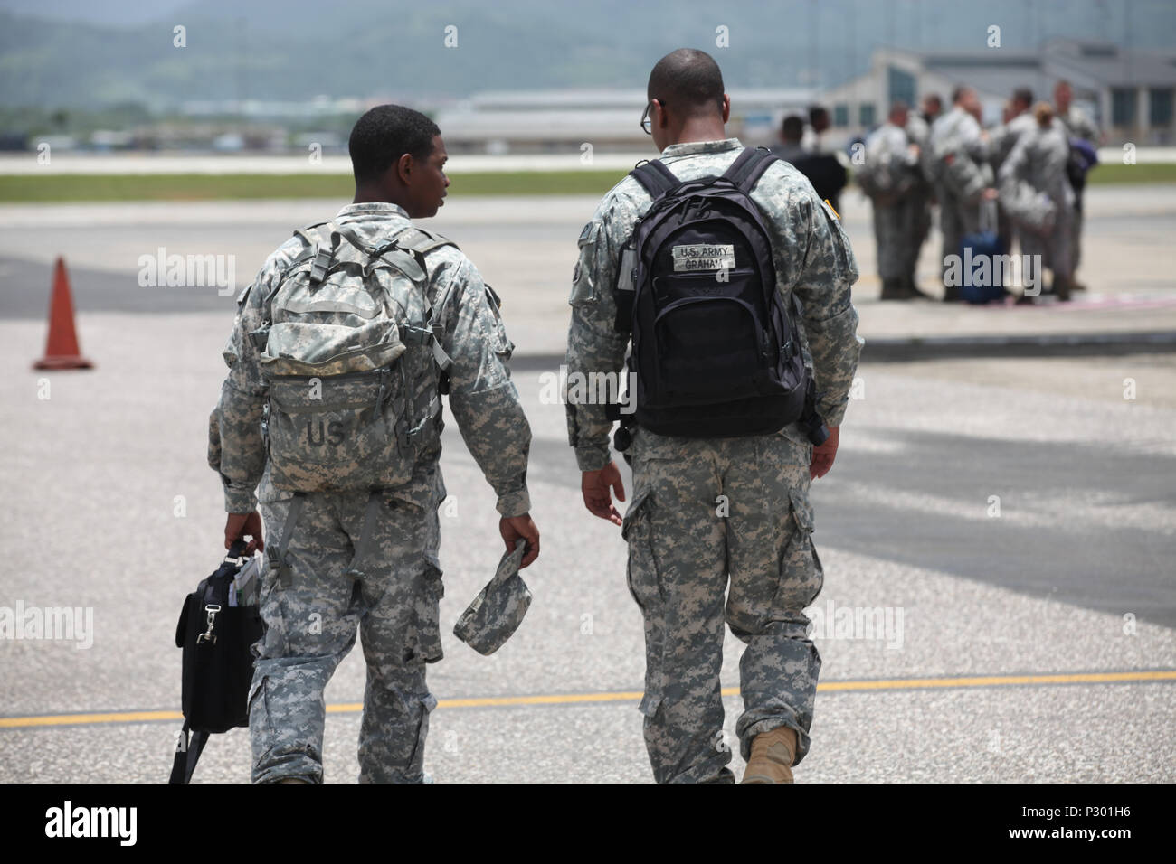08/13/2016 - Sgt Jarrell Maull (Medic) and Spc. Rushard Graham ...