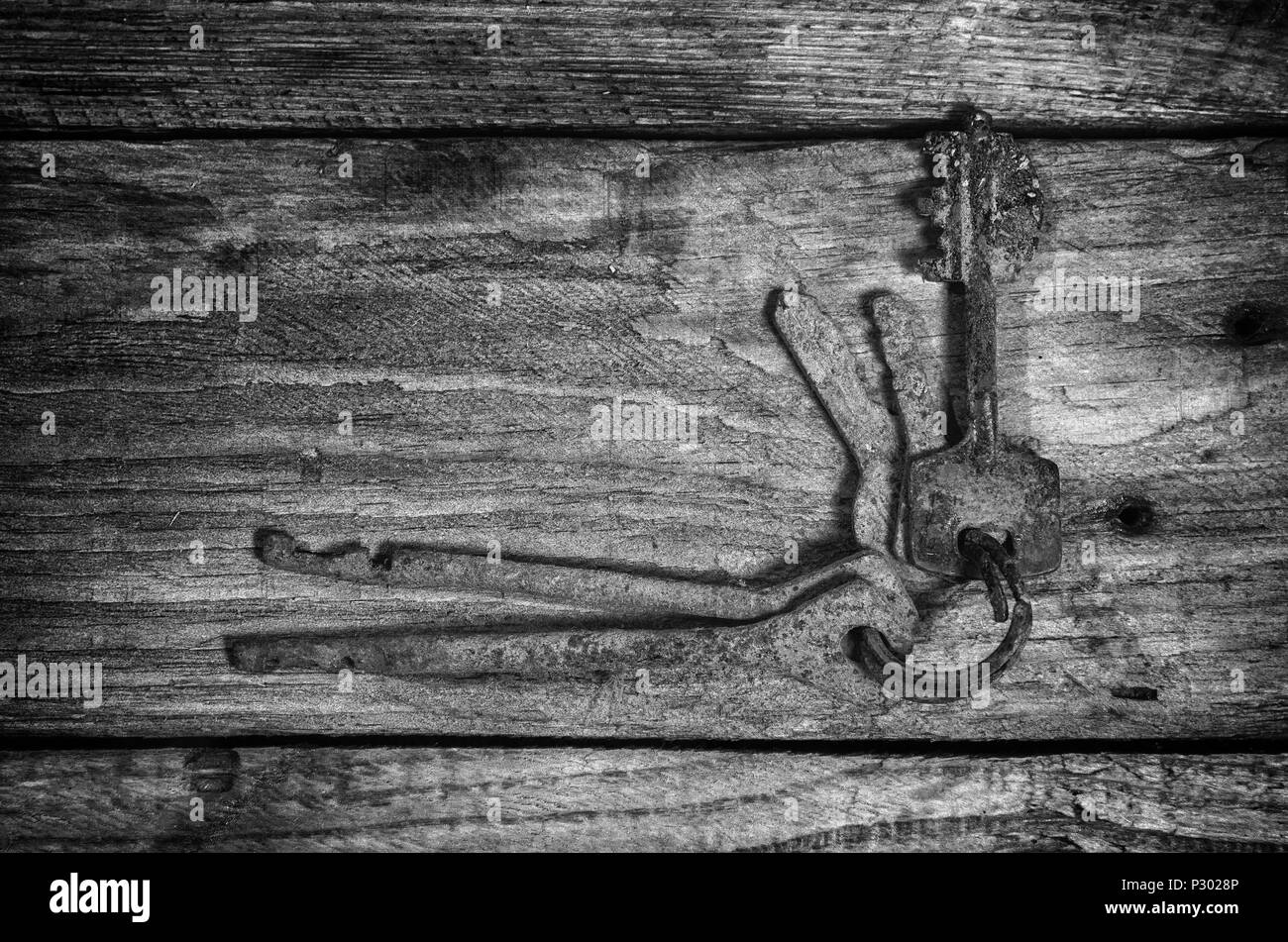 Bunch old vintage keys Black and White Stock Photos & Images - Alamy