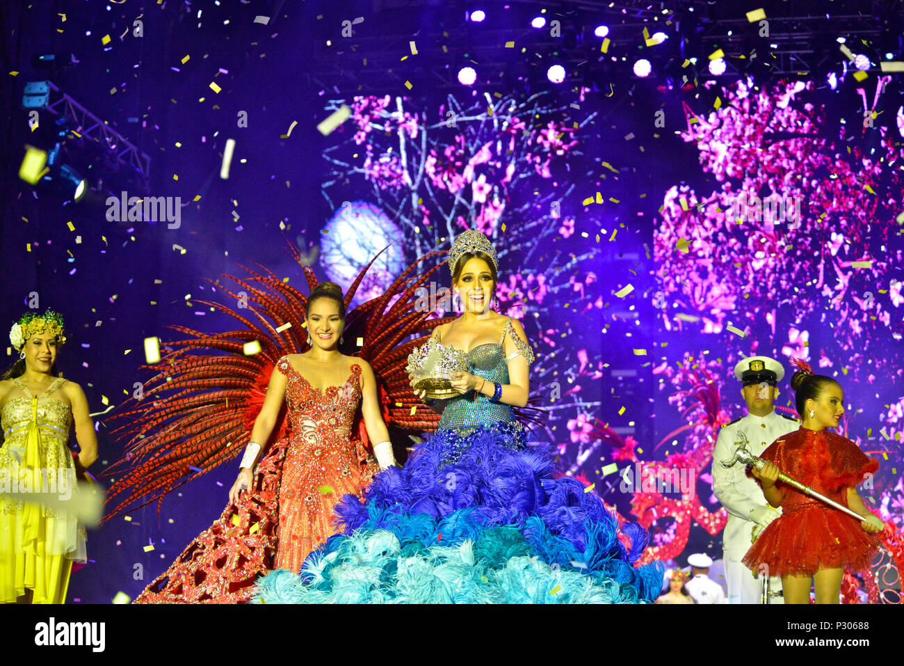 Carnival queen crown hi-res stock photography and images - Alamy