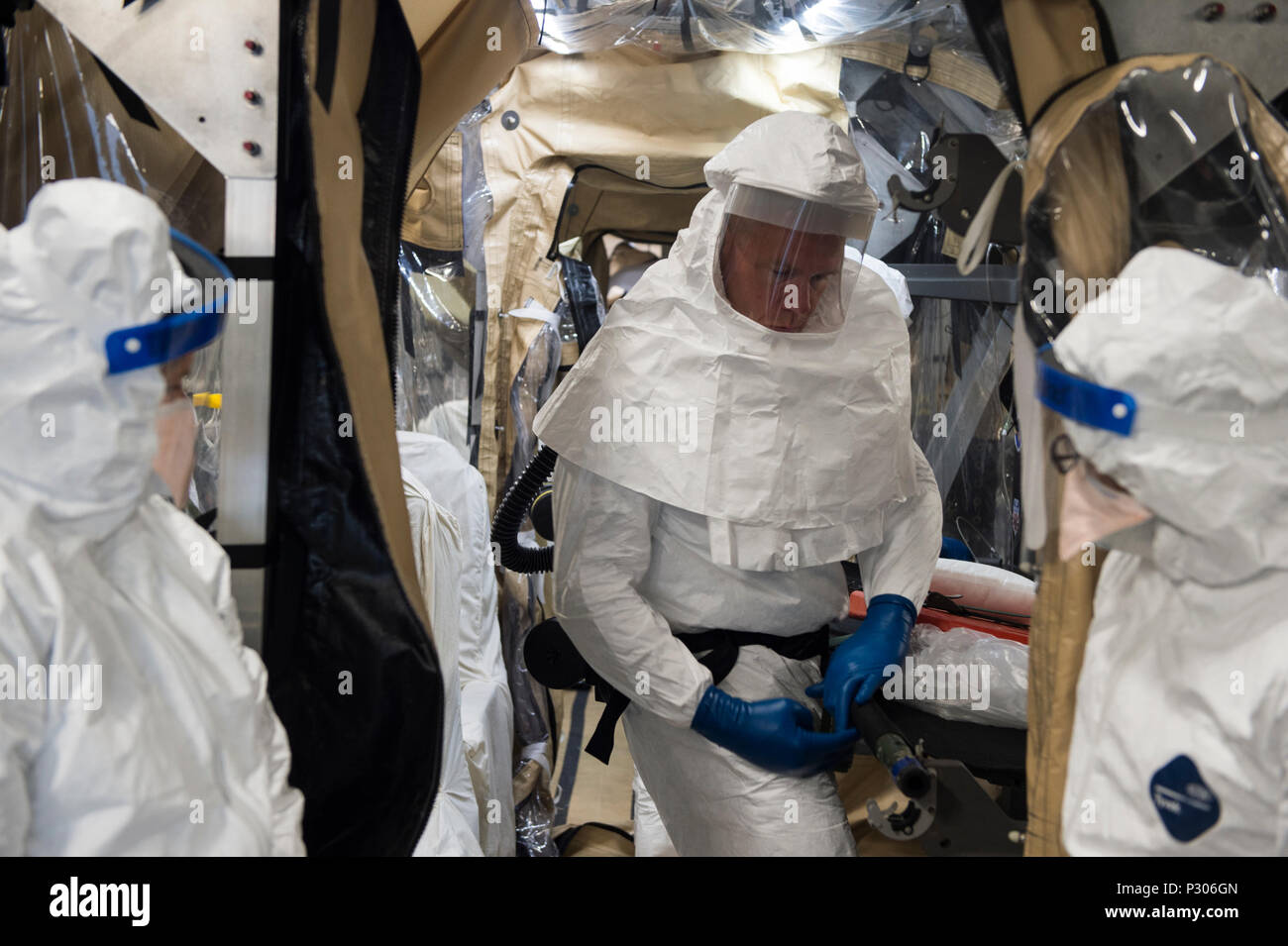 Aeromedical isolation team hi-res stock photography and images - Alamy