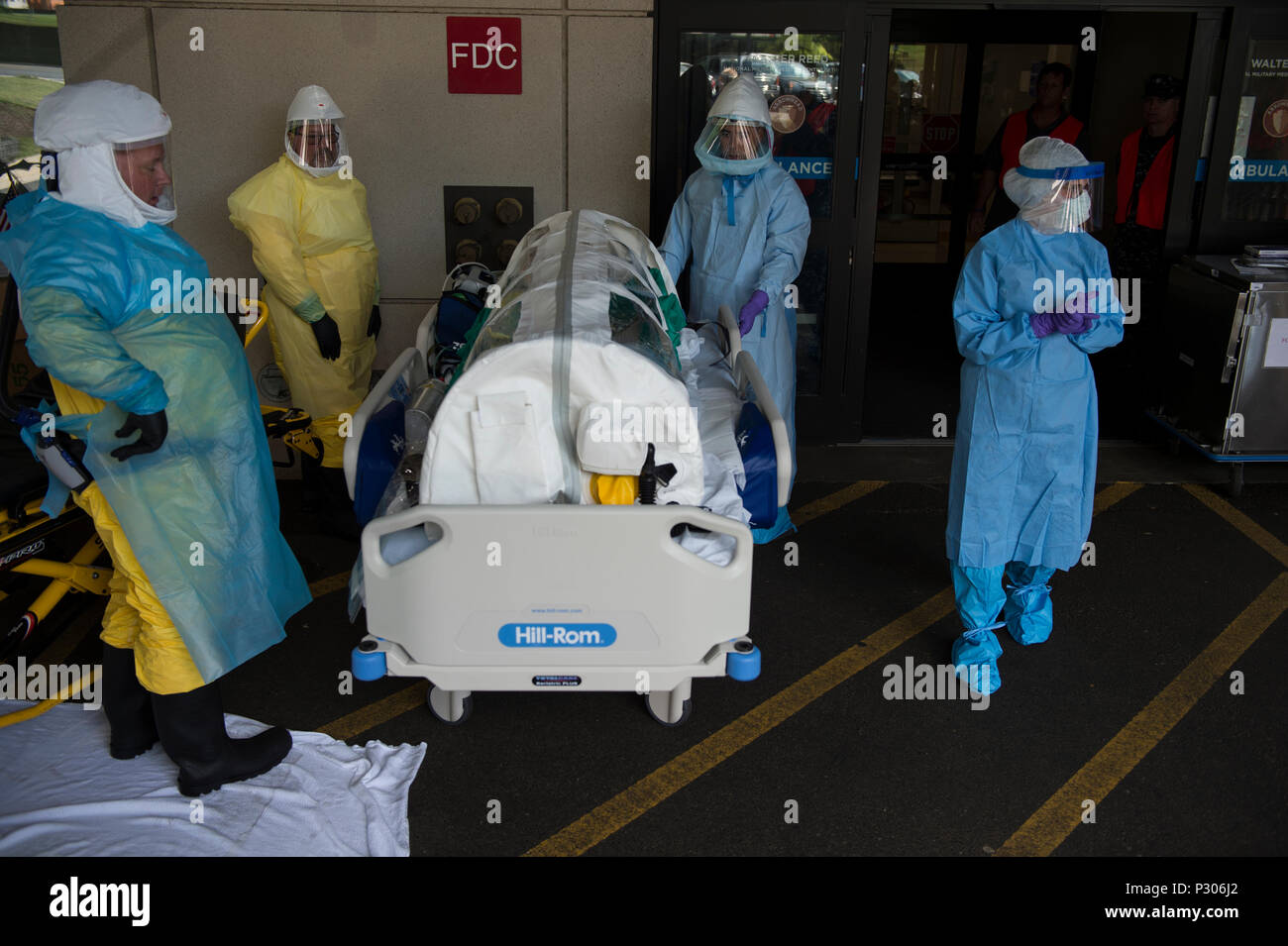 Ebola patient isolation hi-res stock photography and images - Alamy