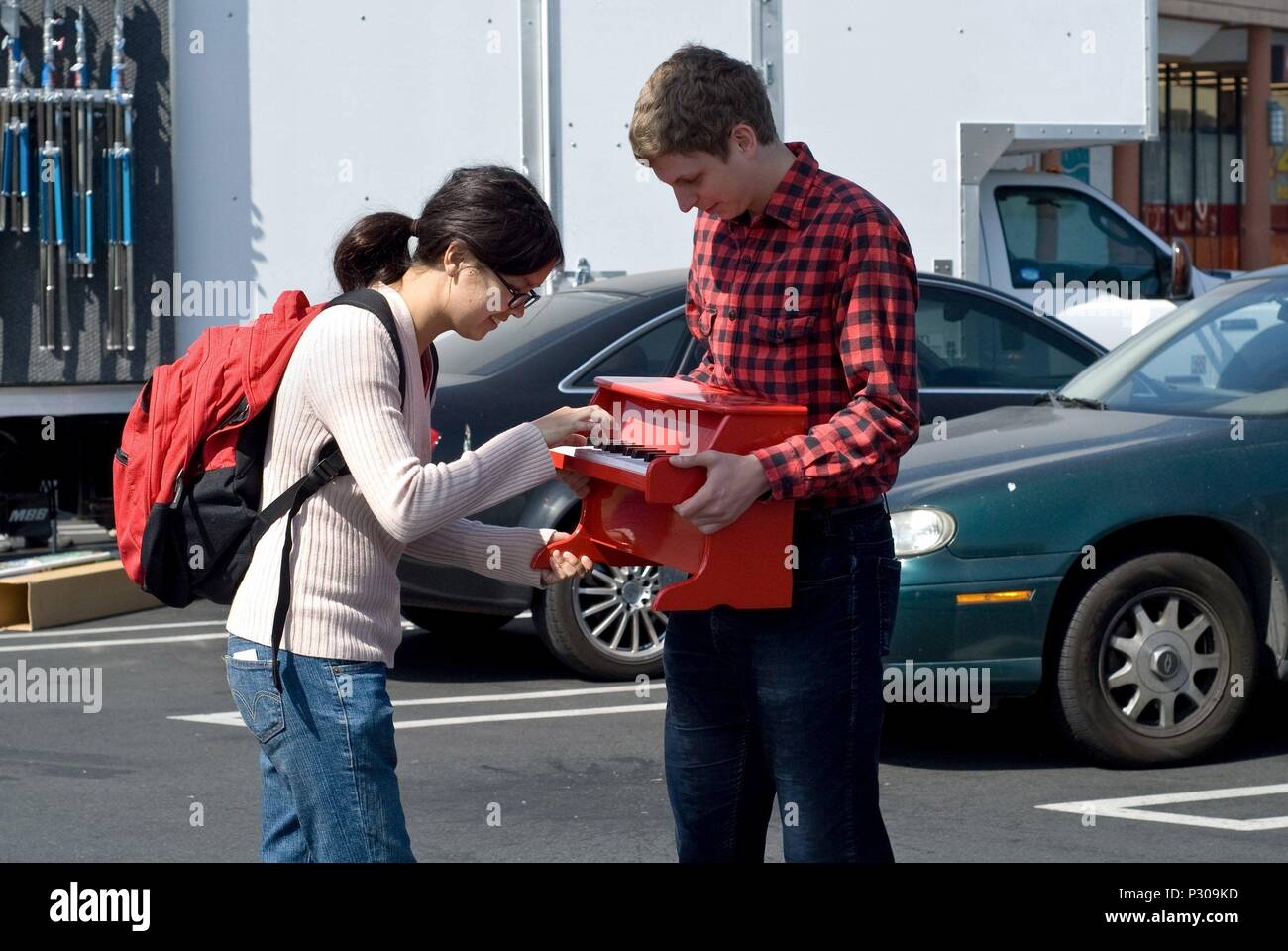 Original Film Title: PAPER HEART. English Title: PAPER HEART. Film ...