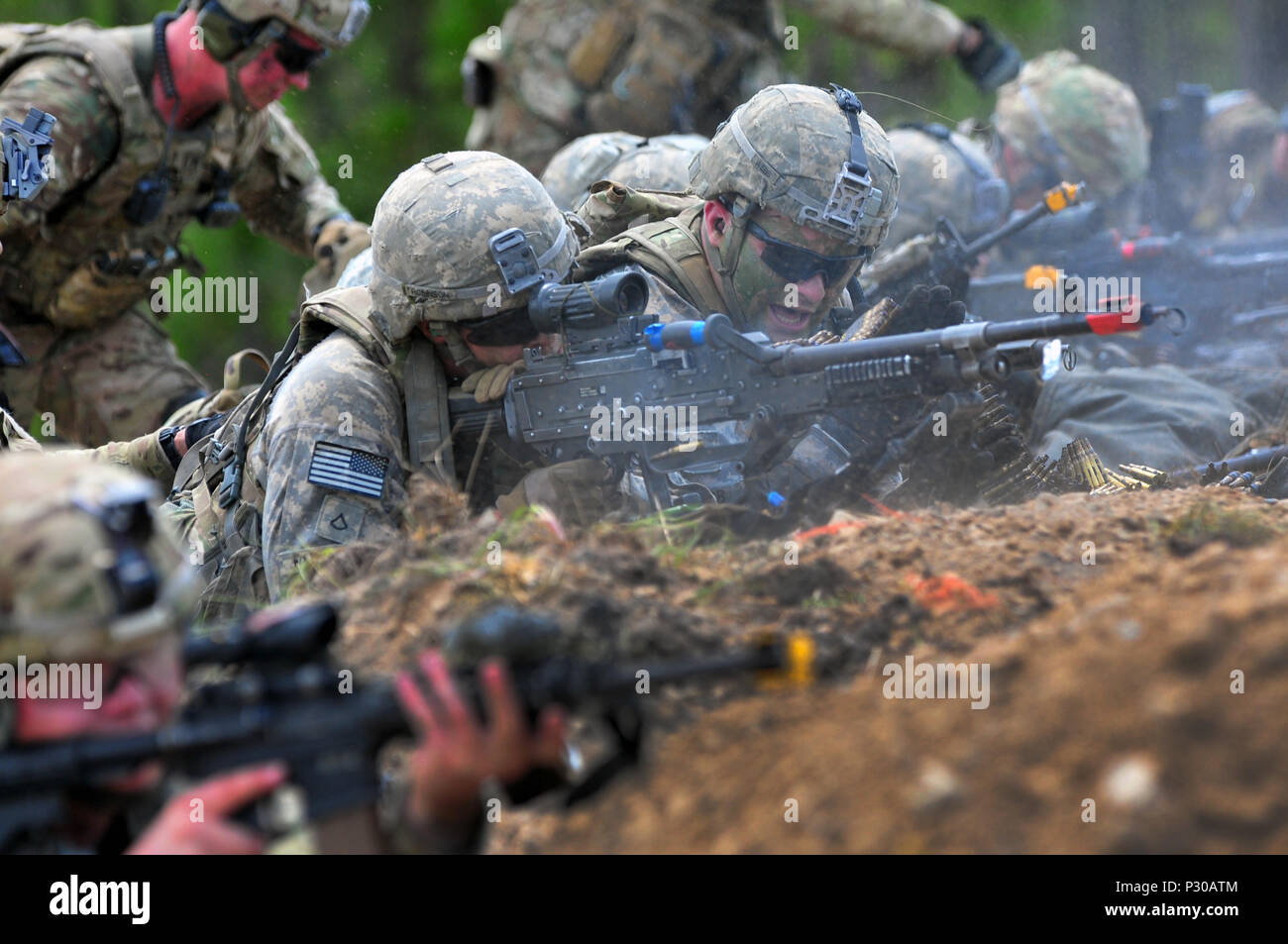 Paratroopers assigned to the 2nd Battalion, 325th Infantry Regiment ...