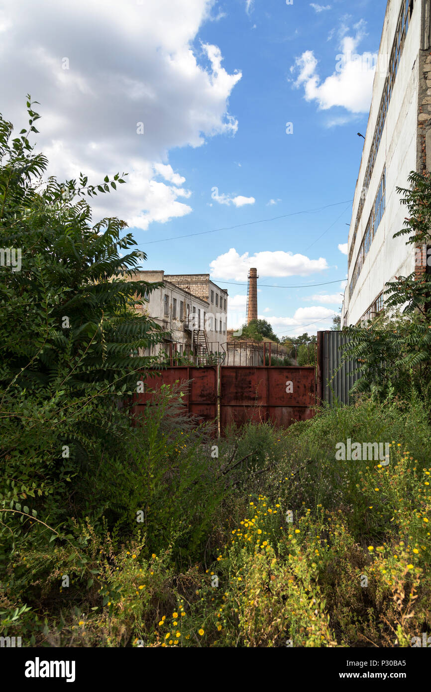 Closed Factory High Resolution Stock Photography and Images - Alamy