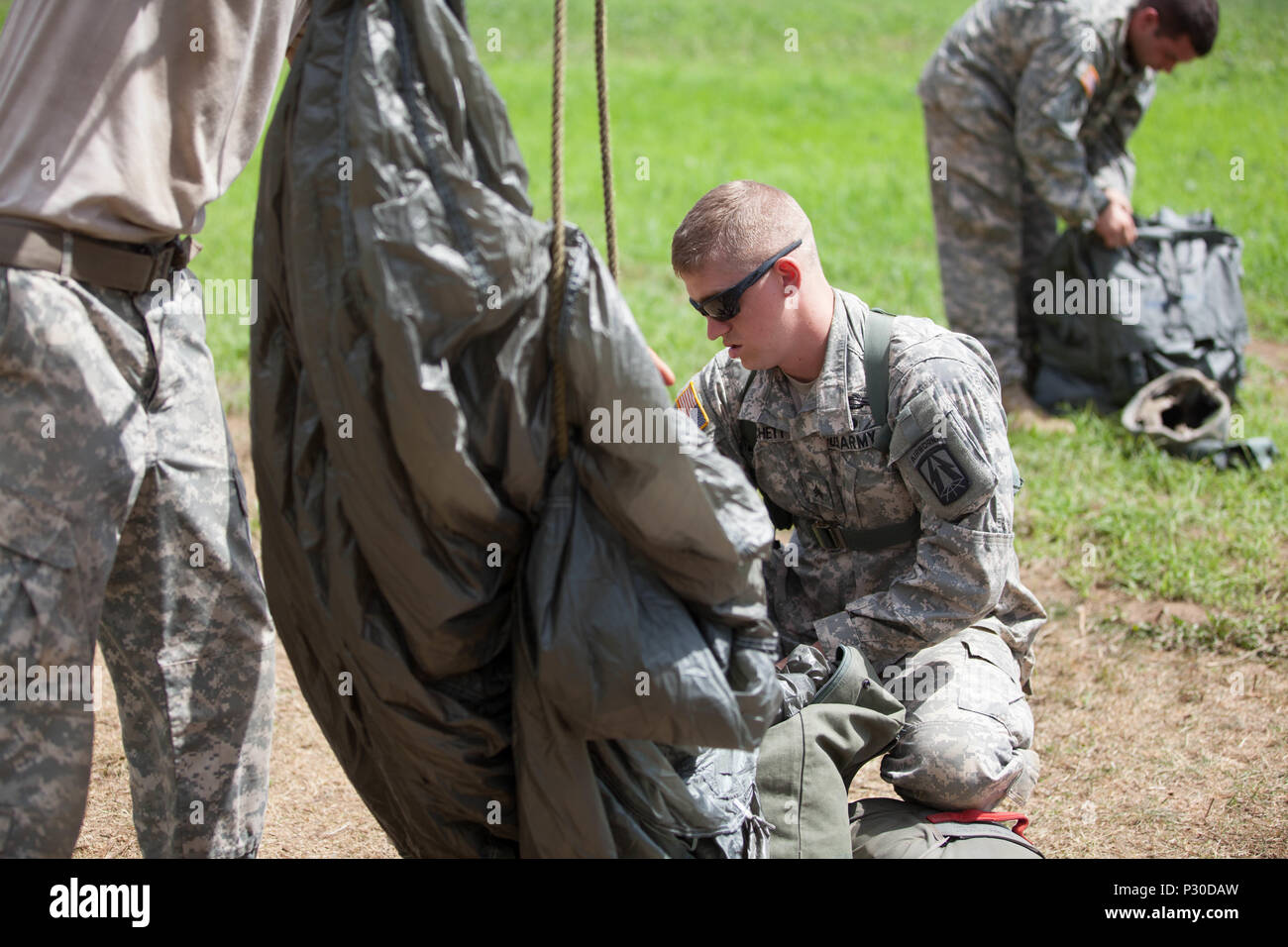 982nd combat camera co airborne hi-res stock photography and images - Alamy