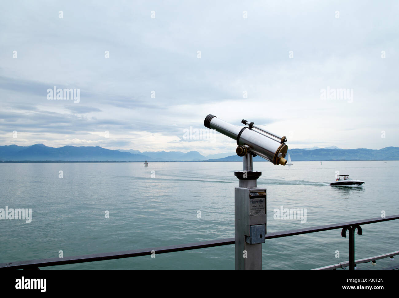 Fernrohr hi-res stock photography and images - Alamy