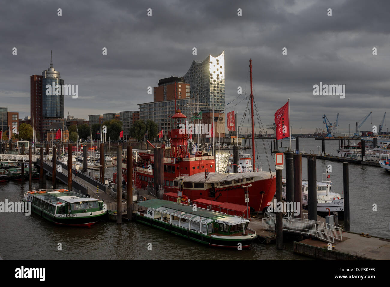 Hamburg view hamburg hi-res stock photography and images - Alamy