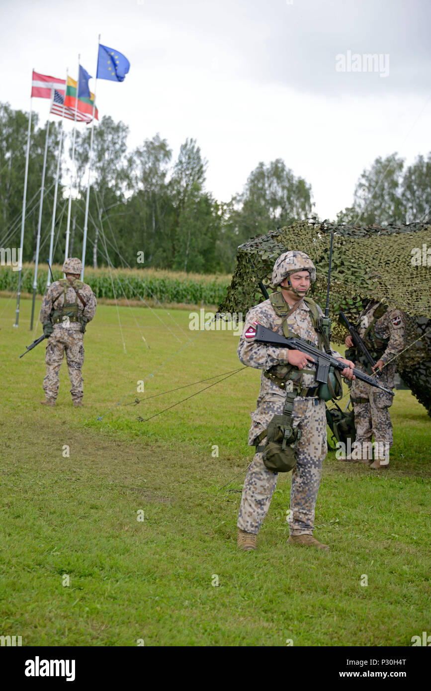 Latvian national guardsmen hi-res stock photography and images - Alamy