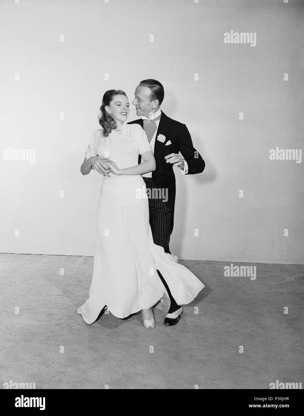 Easter parade judy garland Black and White Stock Photos & Images - Alamy