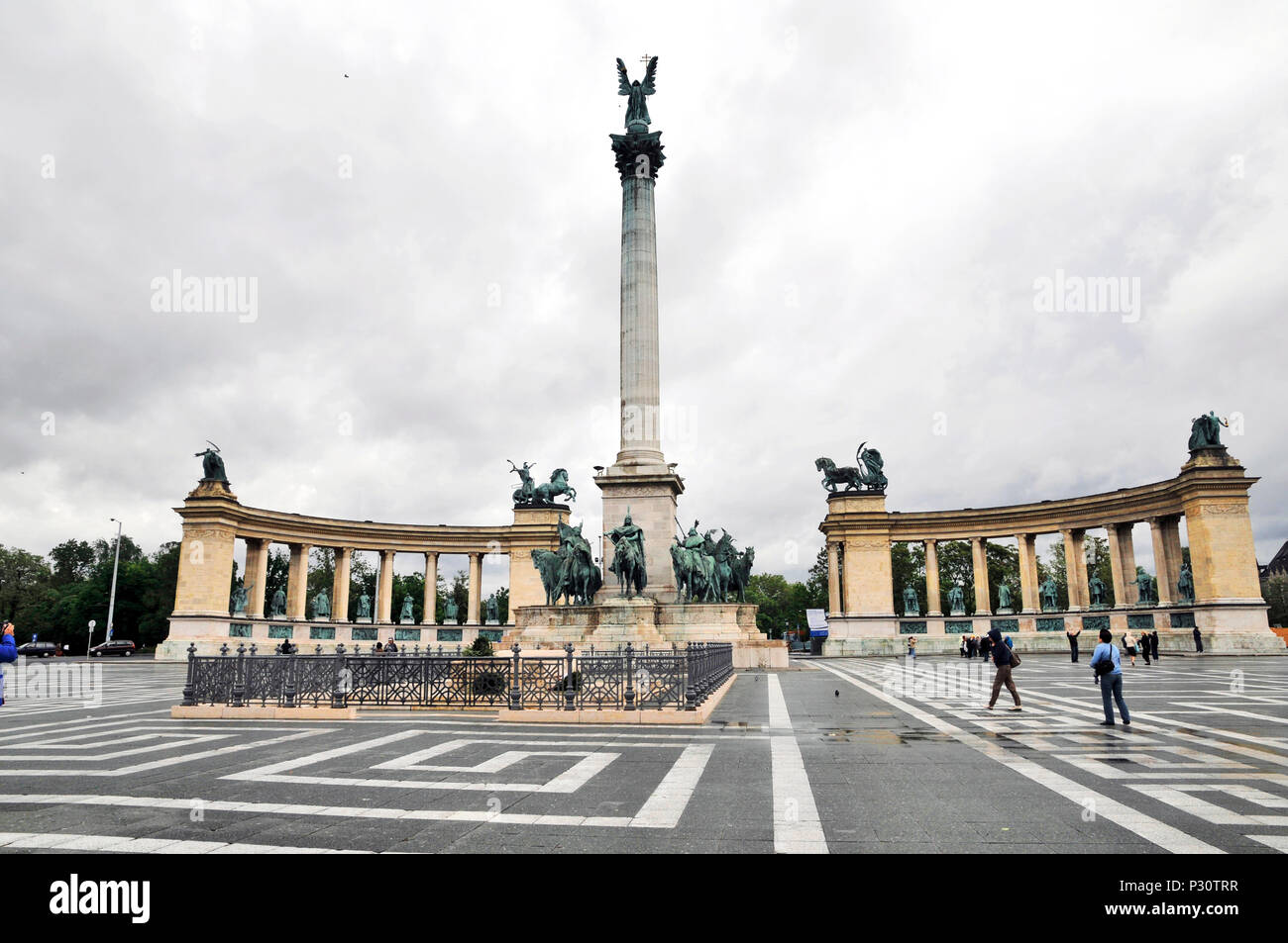 Hero's square hi-res stock photography and images - Alamy