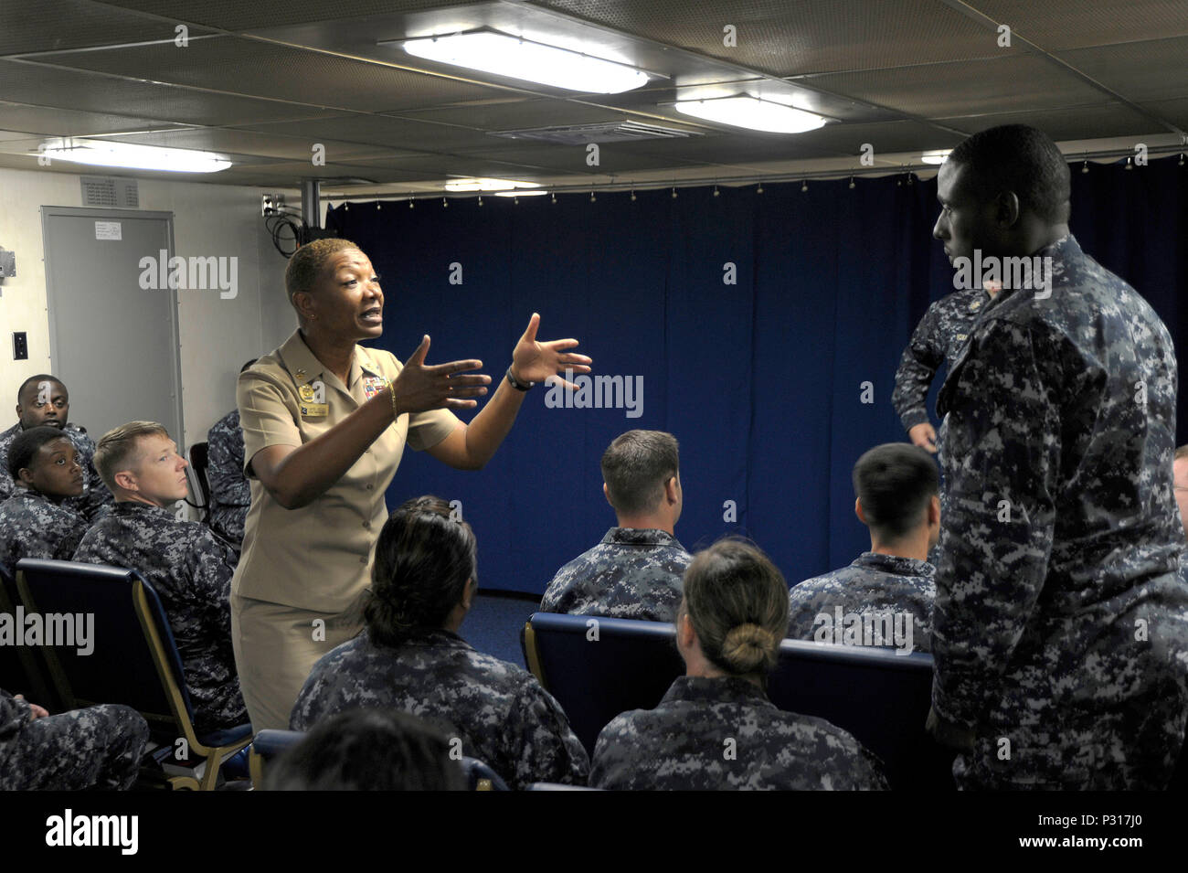 160818-N-TY225-0008 NEWPORT NEWS, Va. (Aug.18, 2016) Manpower ...