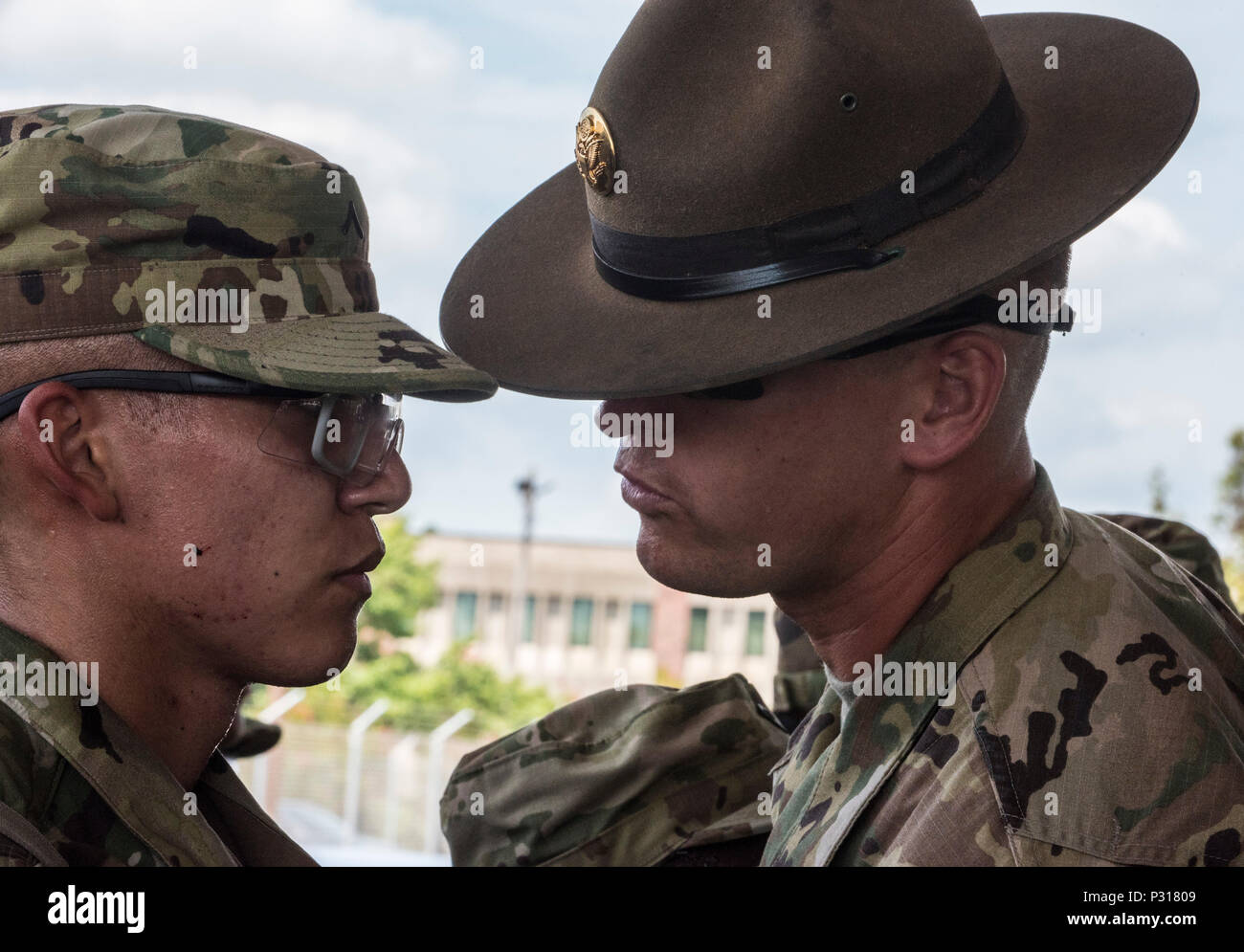 New Soldiers arriving for their first day of Basic Combat Training, Aug ...