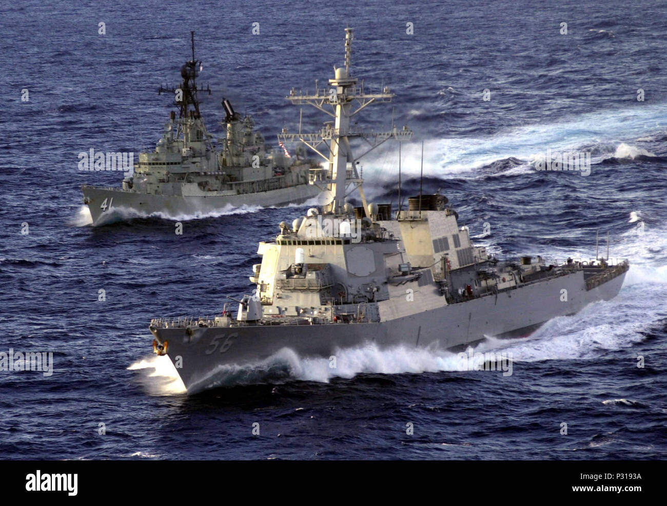 Bay, Queensland, Australia (May 19, 2001) - The Australian destroyer ...