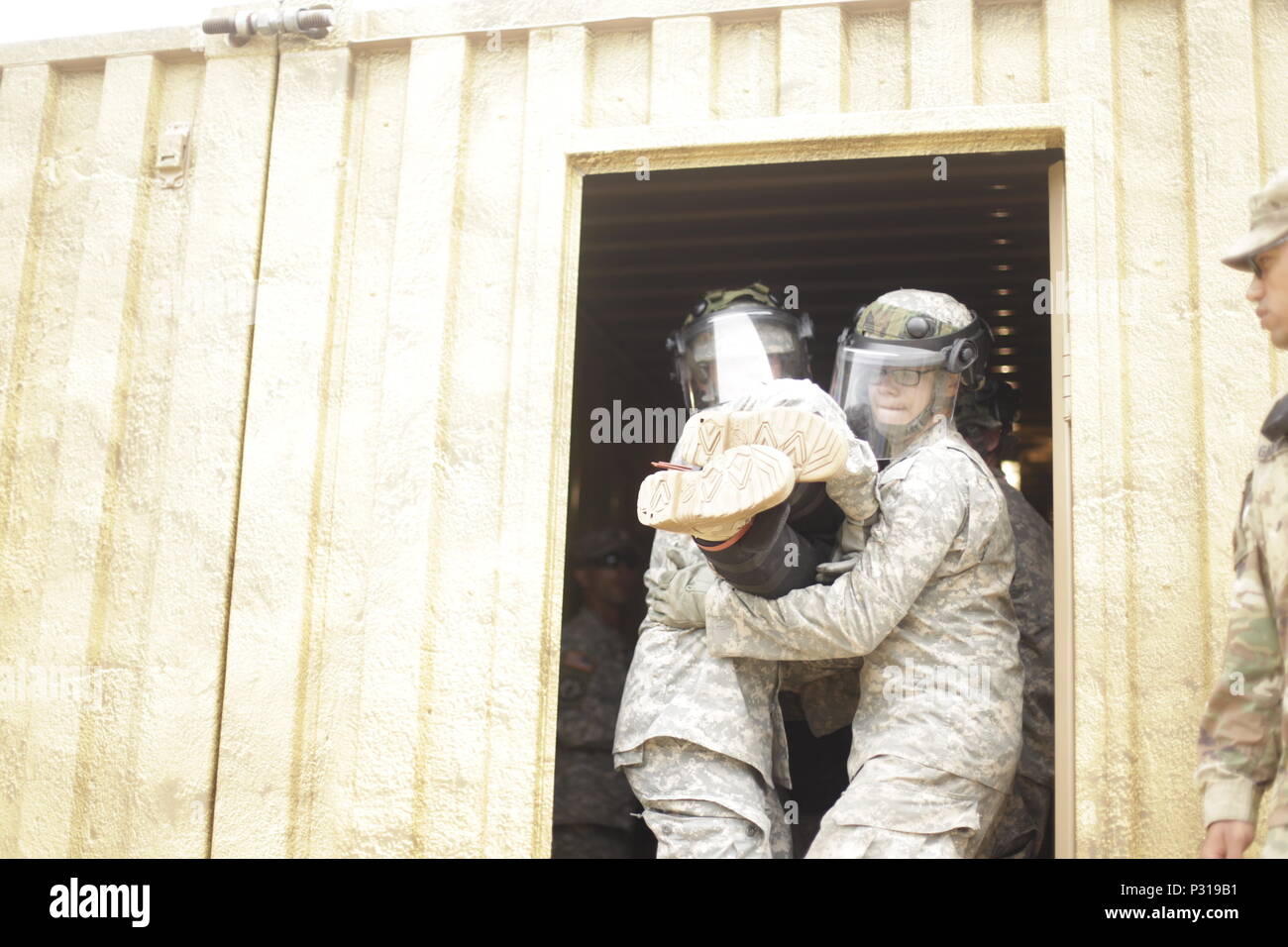 U.S. Army Military Police soldiers from 603rd Military Police Battalion ...