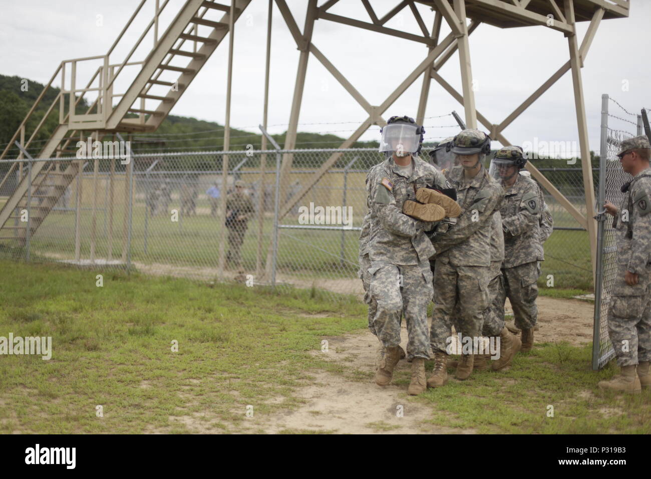 U.S. Army Military Police soldiers from 603rd Military Police Battalion ...