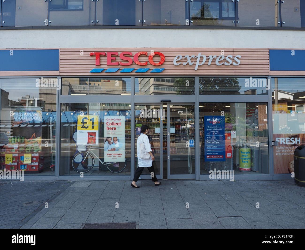 LONDON, UK - CIRCA JUNE 2018: Tesco supermarket storefront Stock Photo ...