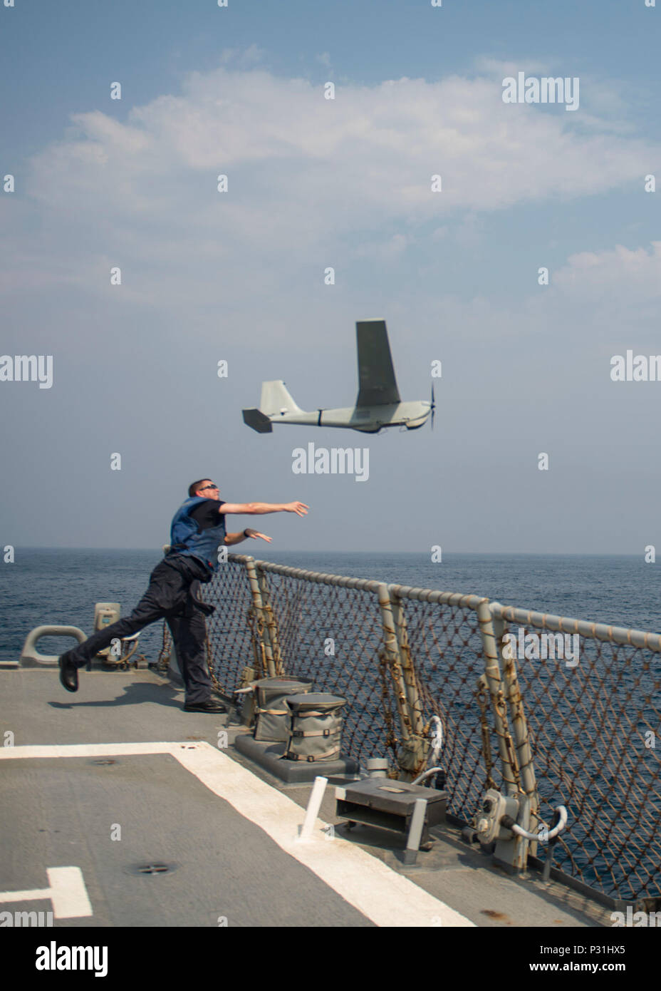 160823-N-GP524-015 ARABIAN GULF (Aug. 23, 2016) Fire Controlman 1st ...