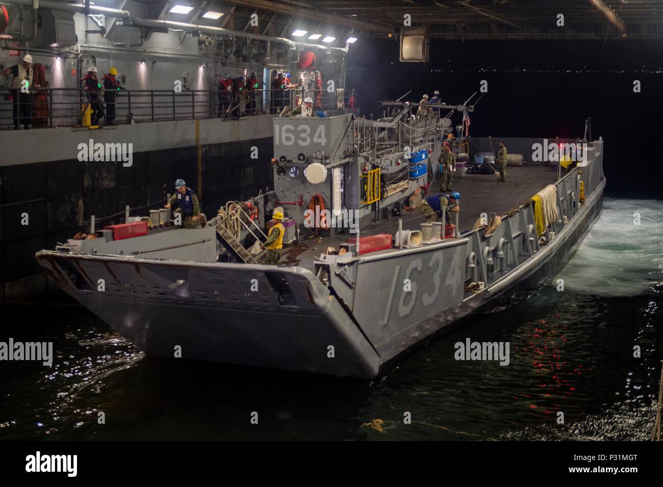 160812-N-XM324-609 OKINAWA, Japan (Aug. 12, 2016) A landing craft ...