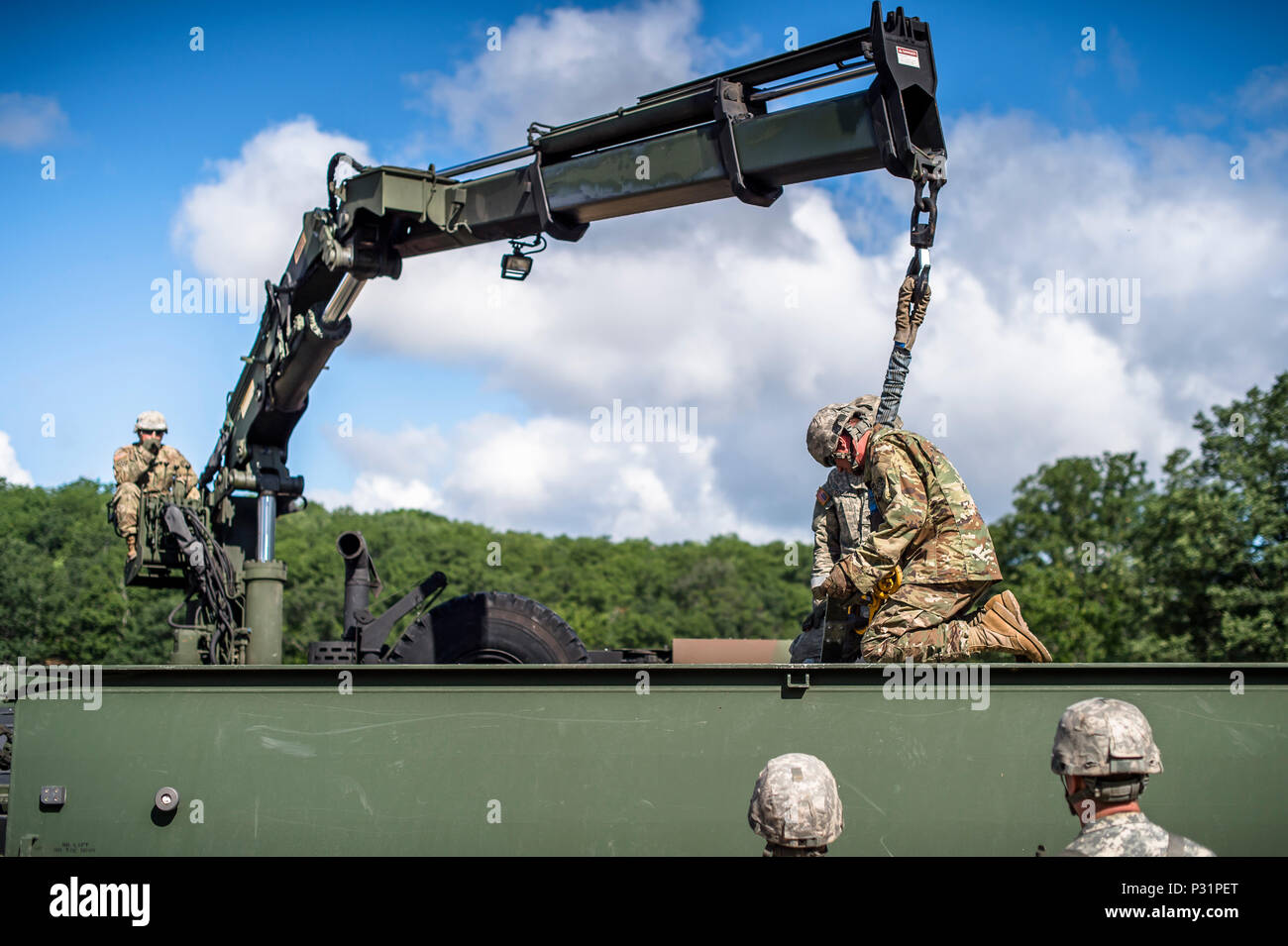 Soldiers from the 1437th Multi-Role Bridge Company, Sault Ste. Marie ...