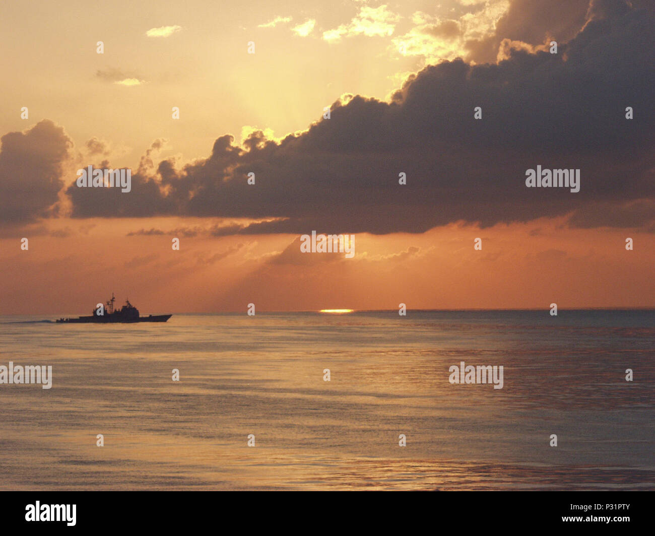 Uss port royal hi-res stock photography and images - Alamy