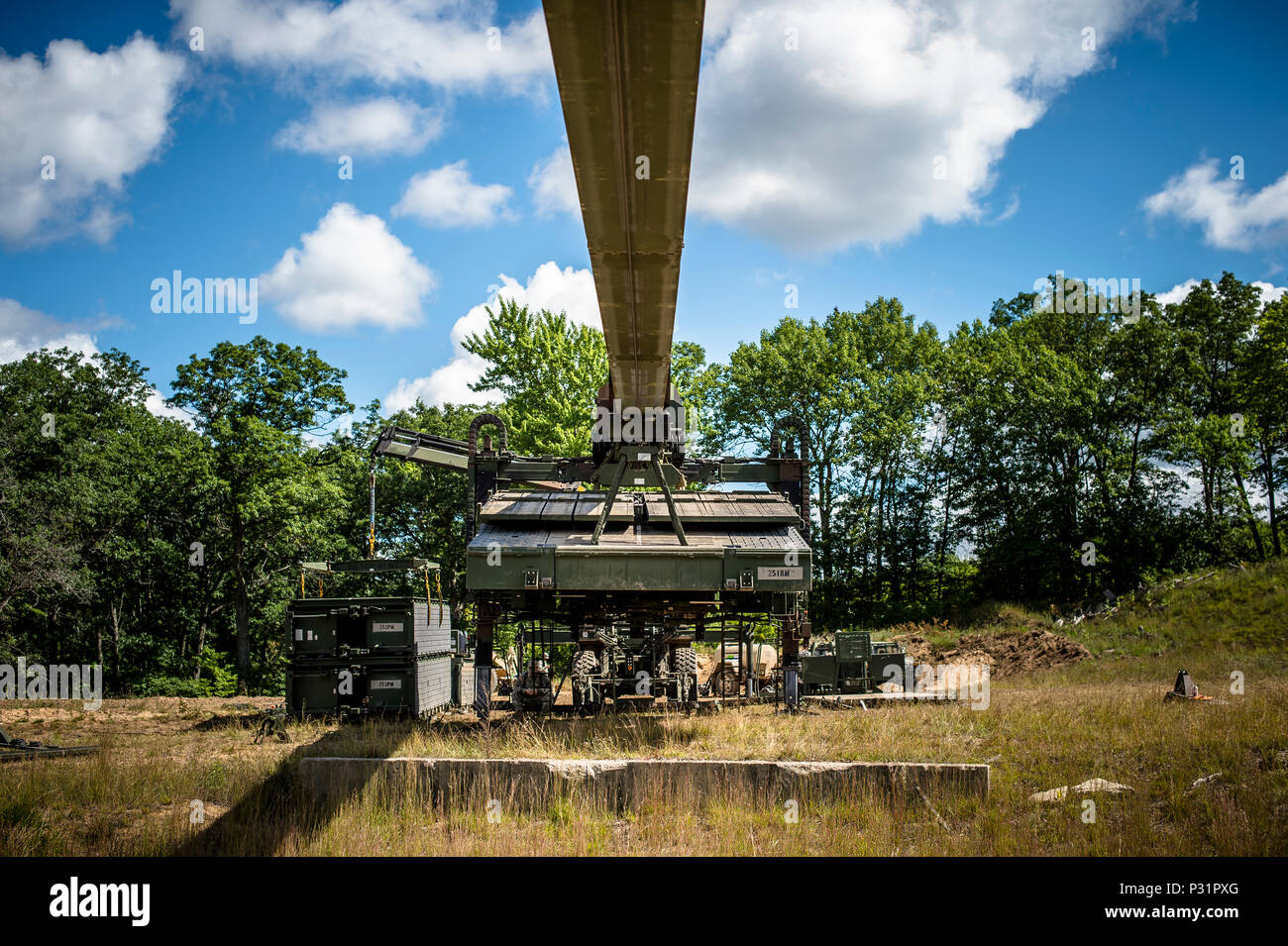 Soldiers from the 1437th Multi-Role Bridge Company, Sault Ste. Marie ...