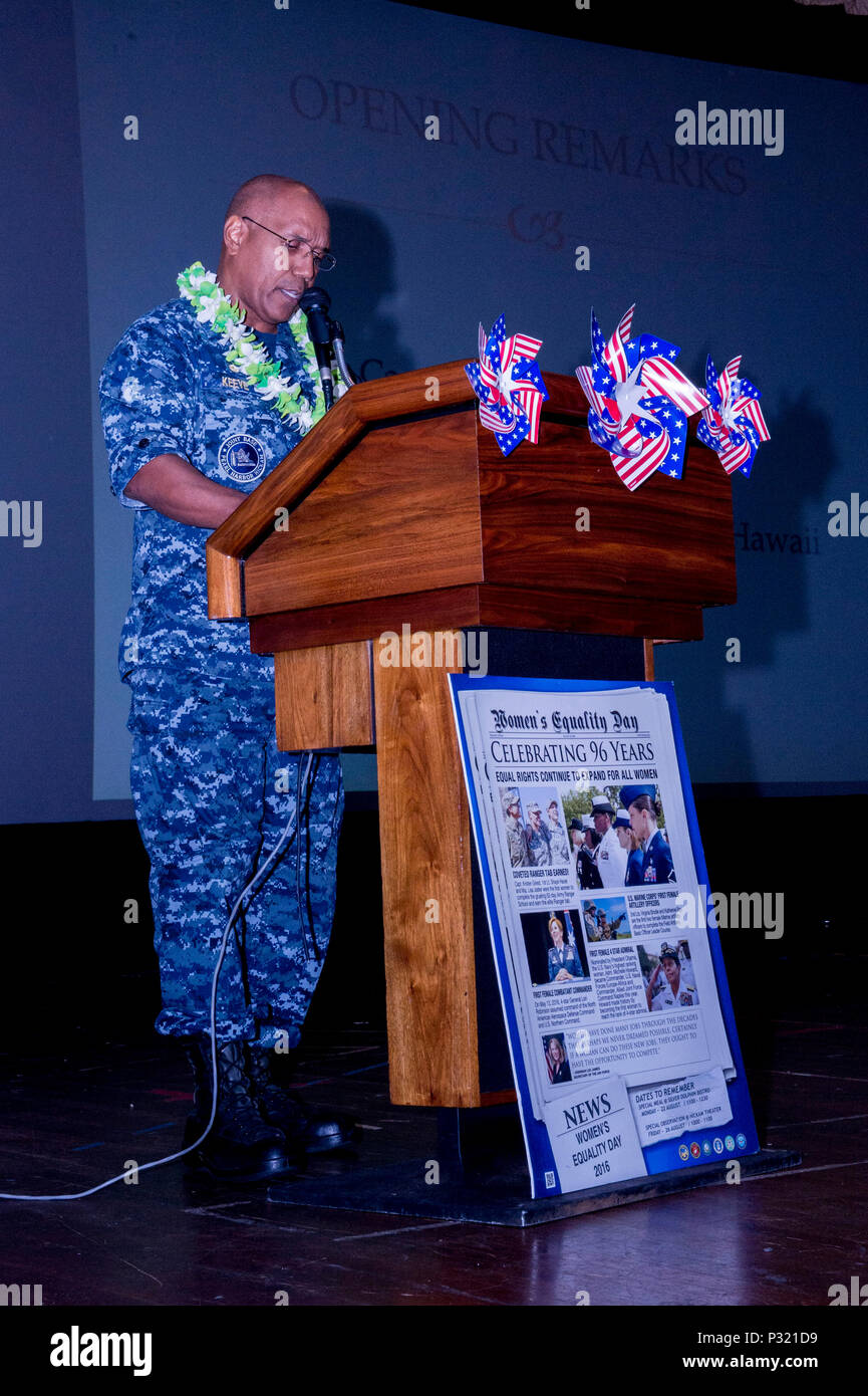 160826-N-YW024-030 PEARL HARBOR (Aug. 26, 2016) Capt. Stanley Keeve Jr ...