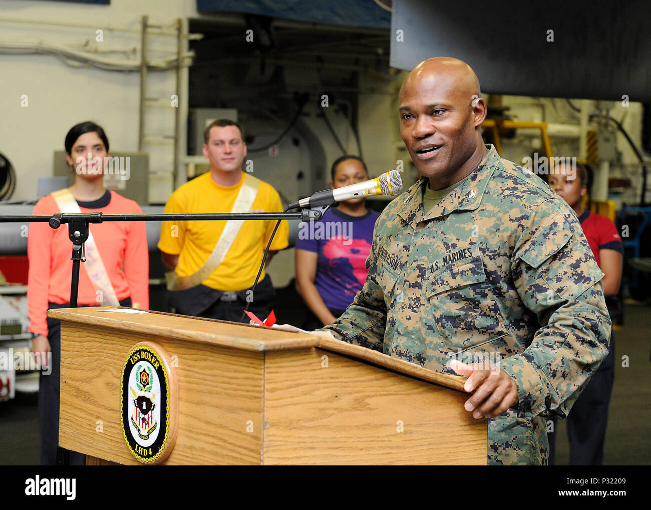 160826-N-VD165-233 PACIFIC OCEAN (Aug. 26, 2016) Col. Anthony Henderson ...