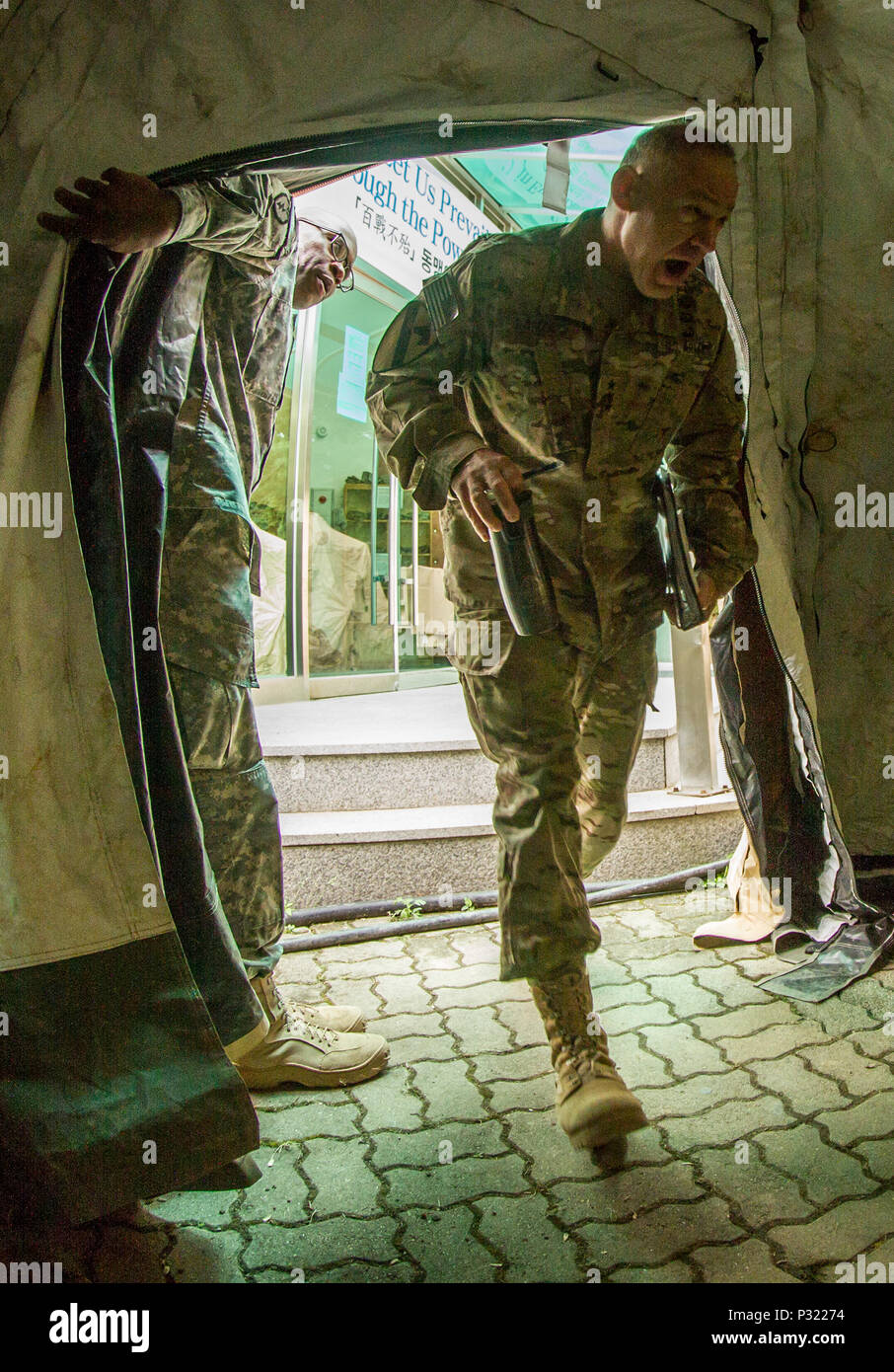 Hooah! U.S. Army Lt. Gen. Stephen R. Lanza, commanding general of I ...