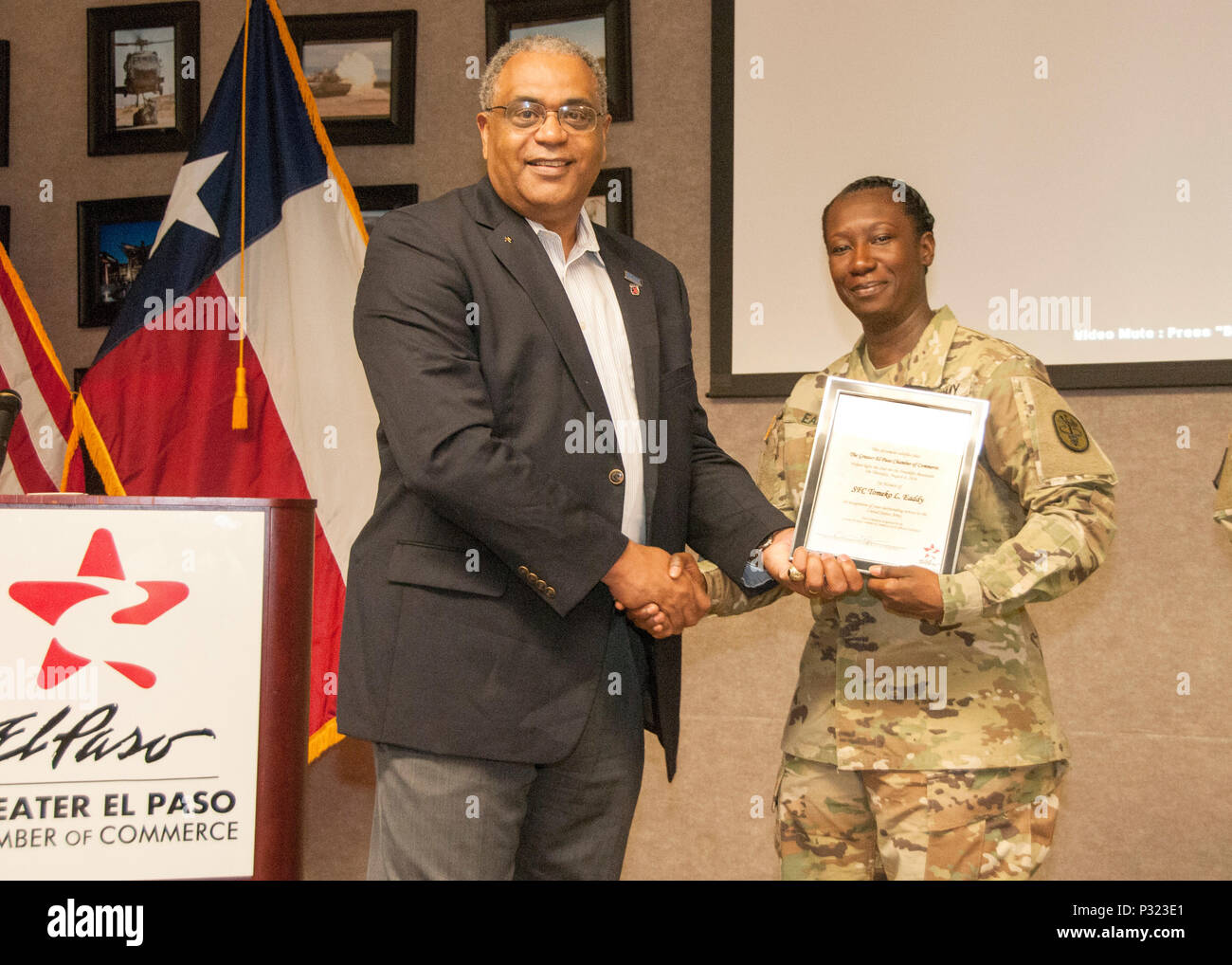 Pasos paso hi-res stock photography and images - Alamy