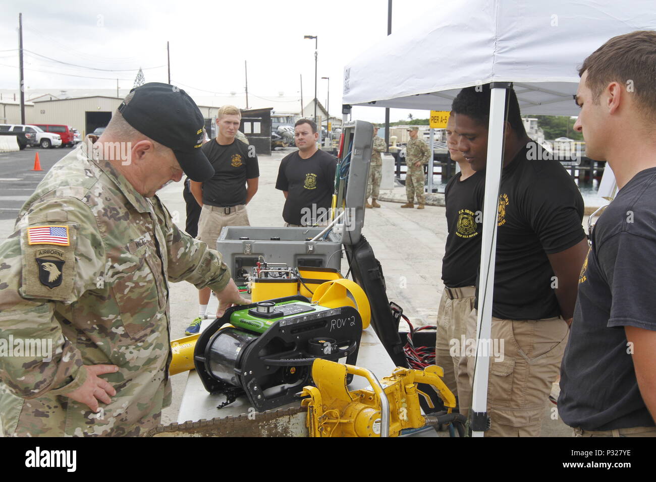 7th engineer dive detachment hi-res stock photography and images - Alamy