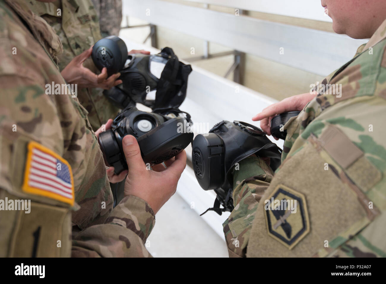 U.S. Soldiers with 650th Military Intelligence Group and 66th Military ...