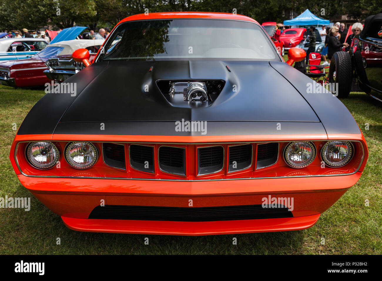 Open air car show hi-res stock photography and images - Alamy