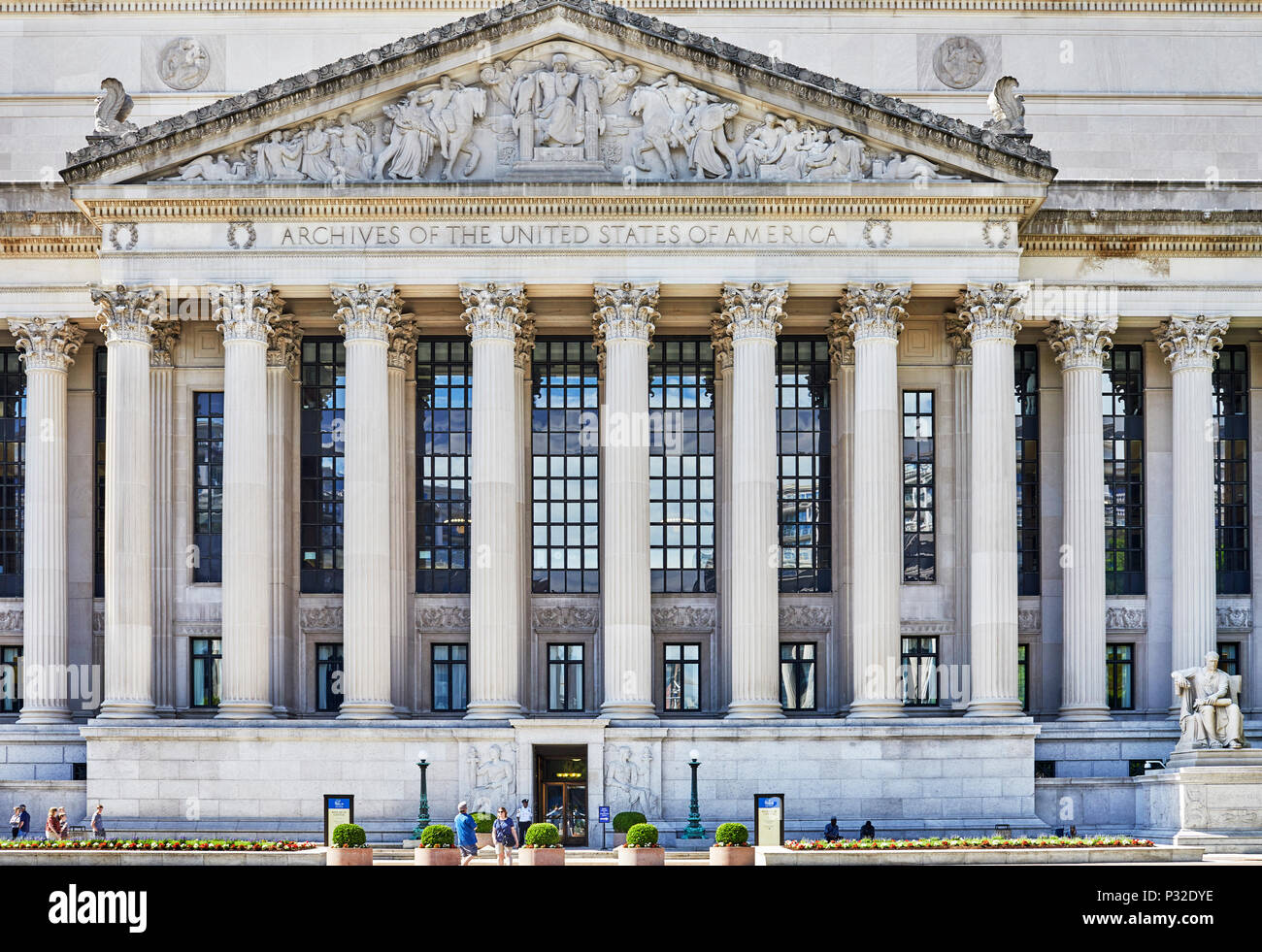 National archives building facade hi-res stock photography and images ...