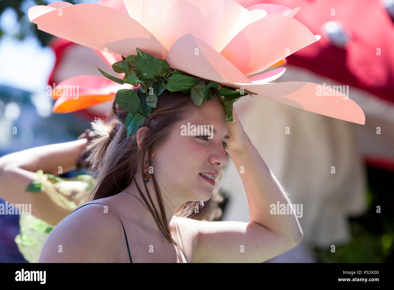 Parade of live flowers hi-res stock photography and images - Alamy