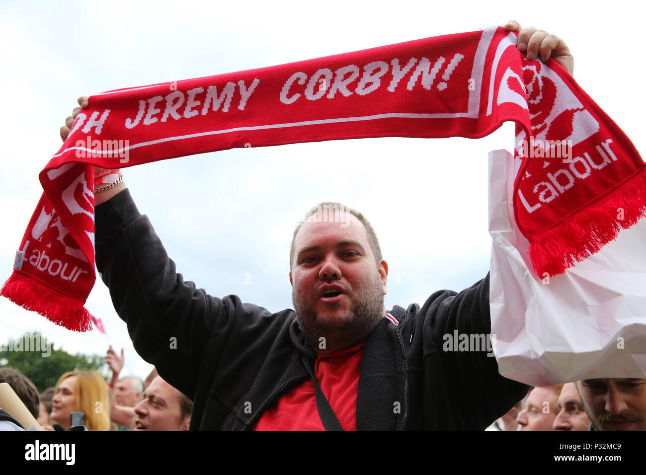Labour members supporters hi-res stock photography and images - Alamy