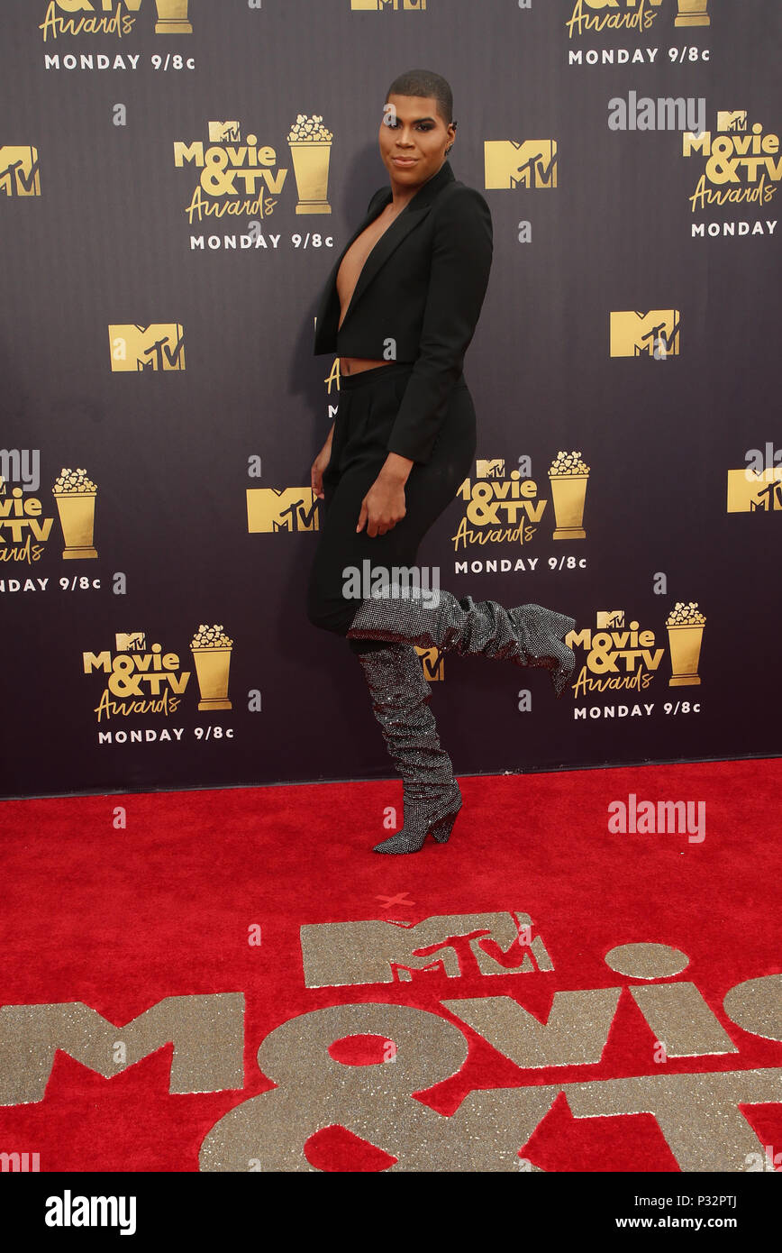 Earvin johnson hi-res stock photography and images - Alamy