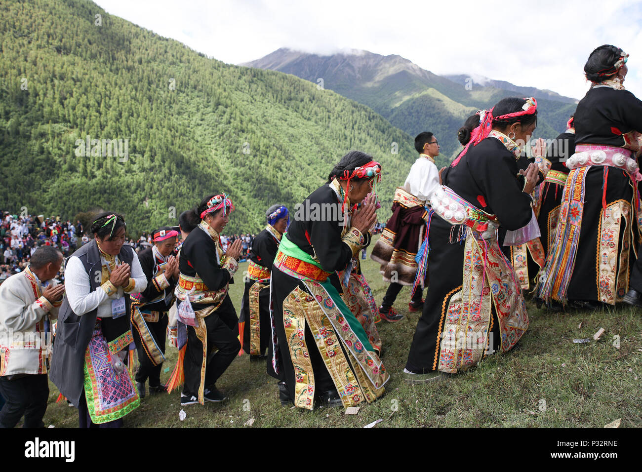 Xiaojin, China's Sichuan Province. 17th June, 2018. People of Tibetan ...