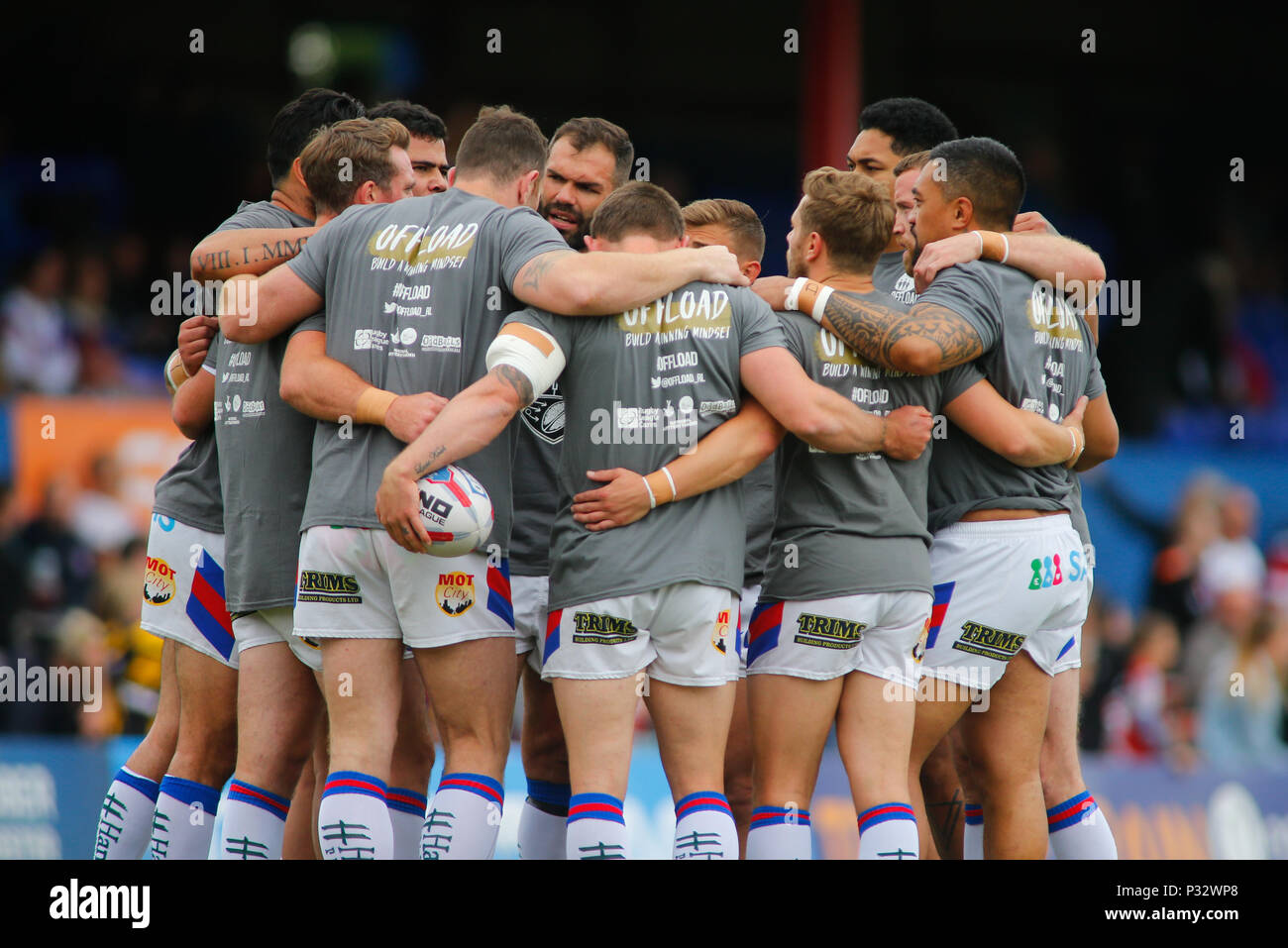 England rugby team huddle hi-res stock photography and images - Alamy